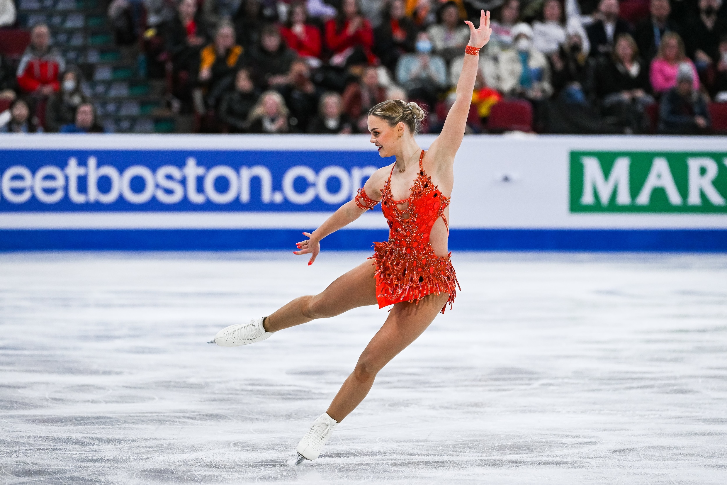 Kunstschaatsers mogen na halve eeuw weer salto’s opvoeren | De Morgen