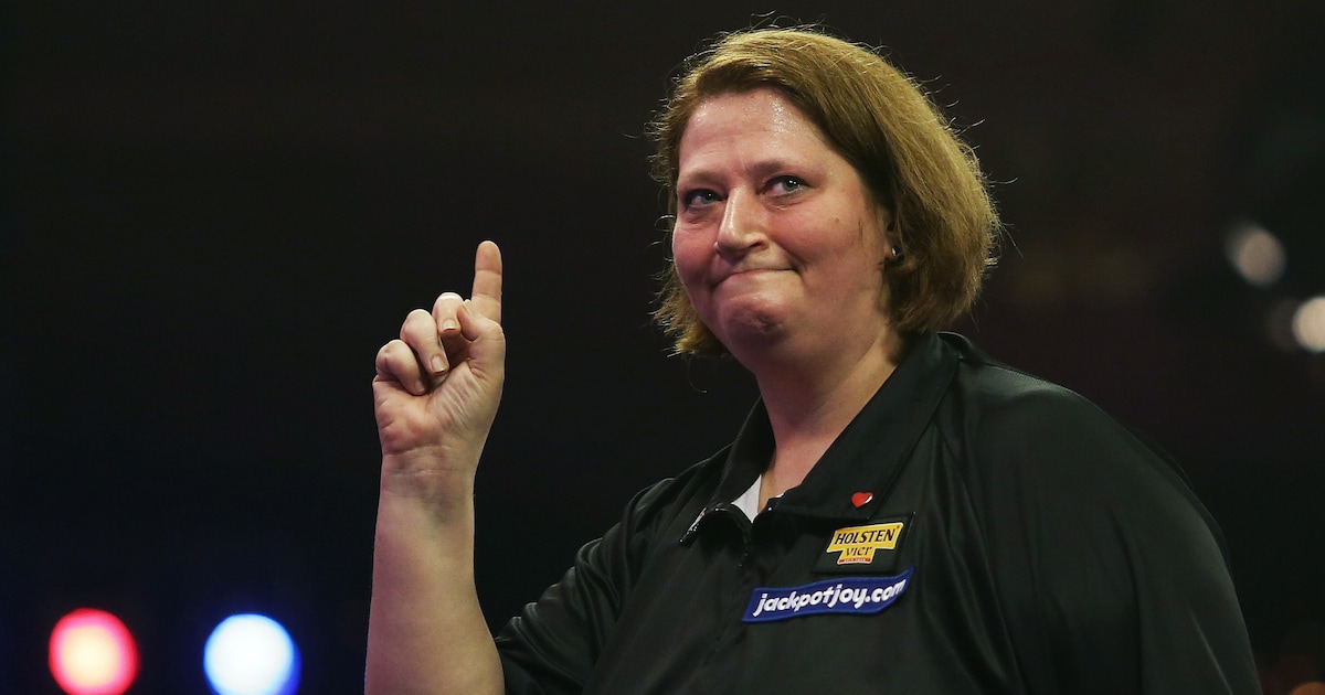 Nederlandse darters dulden geen trans vrouw als teamgenoot | De Morgen