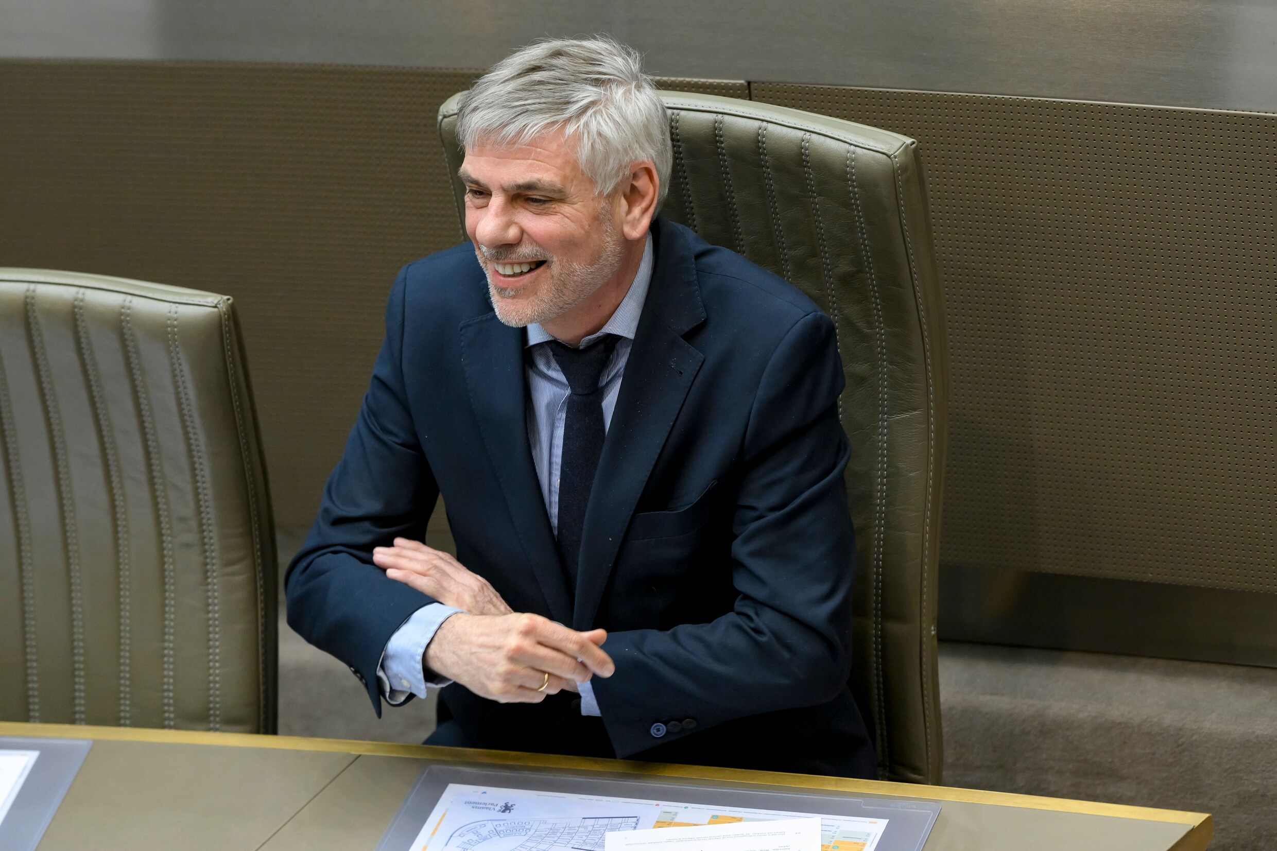 ‘Ik voelde dat er stront aan de knikker was’: hoe Filip Dewinter met nieuwe versies van de ...