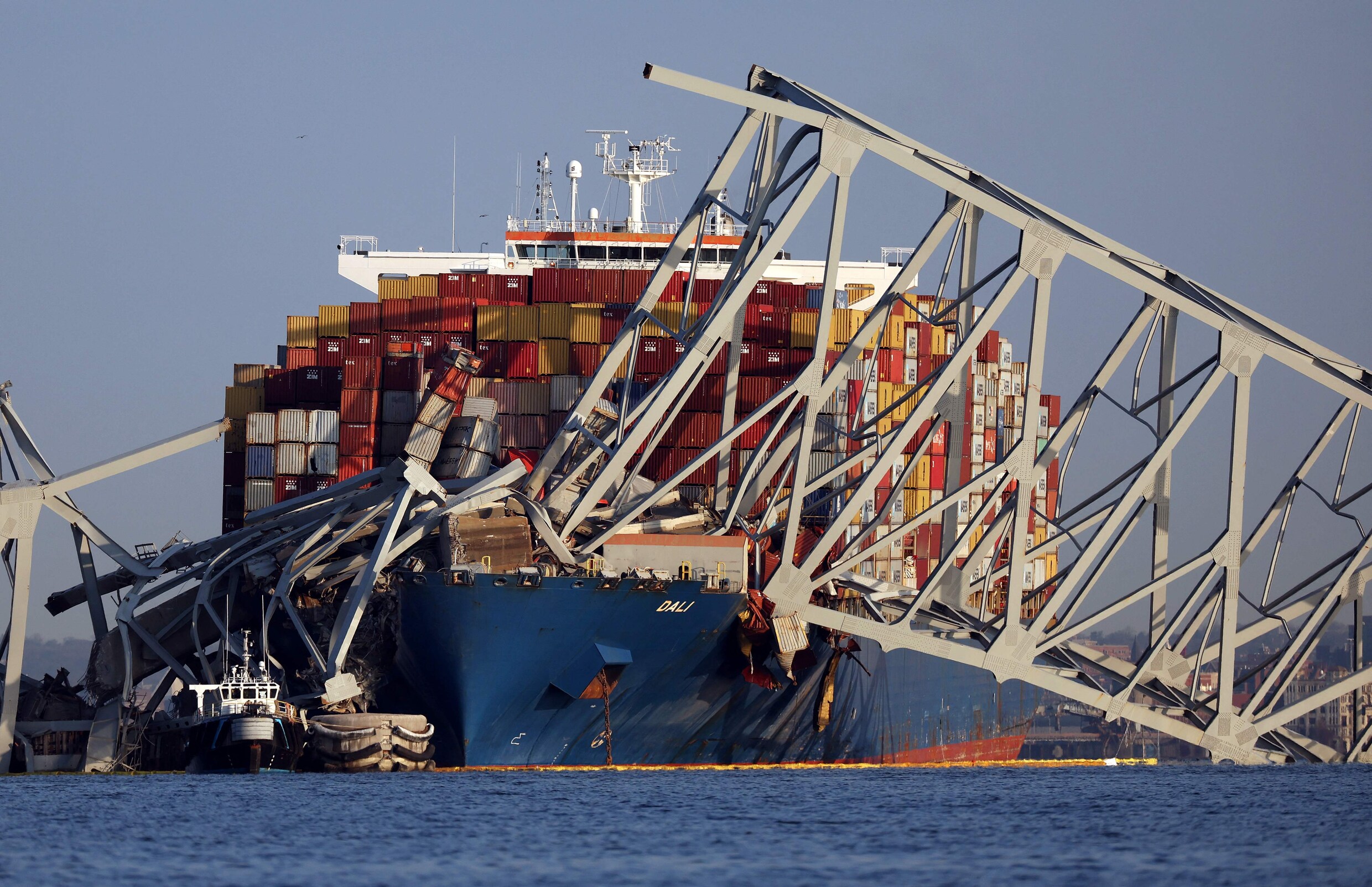 Schip dat op brug in Baltimore botste had 764 ton schadelijke stoffen ...