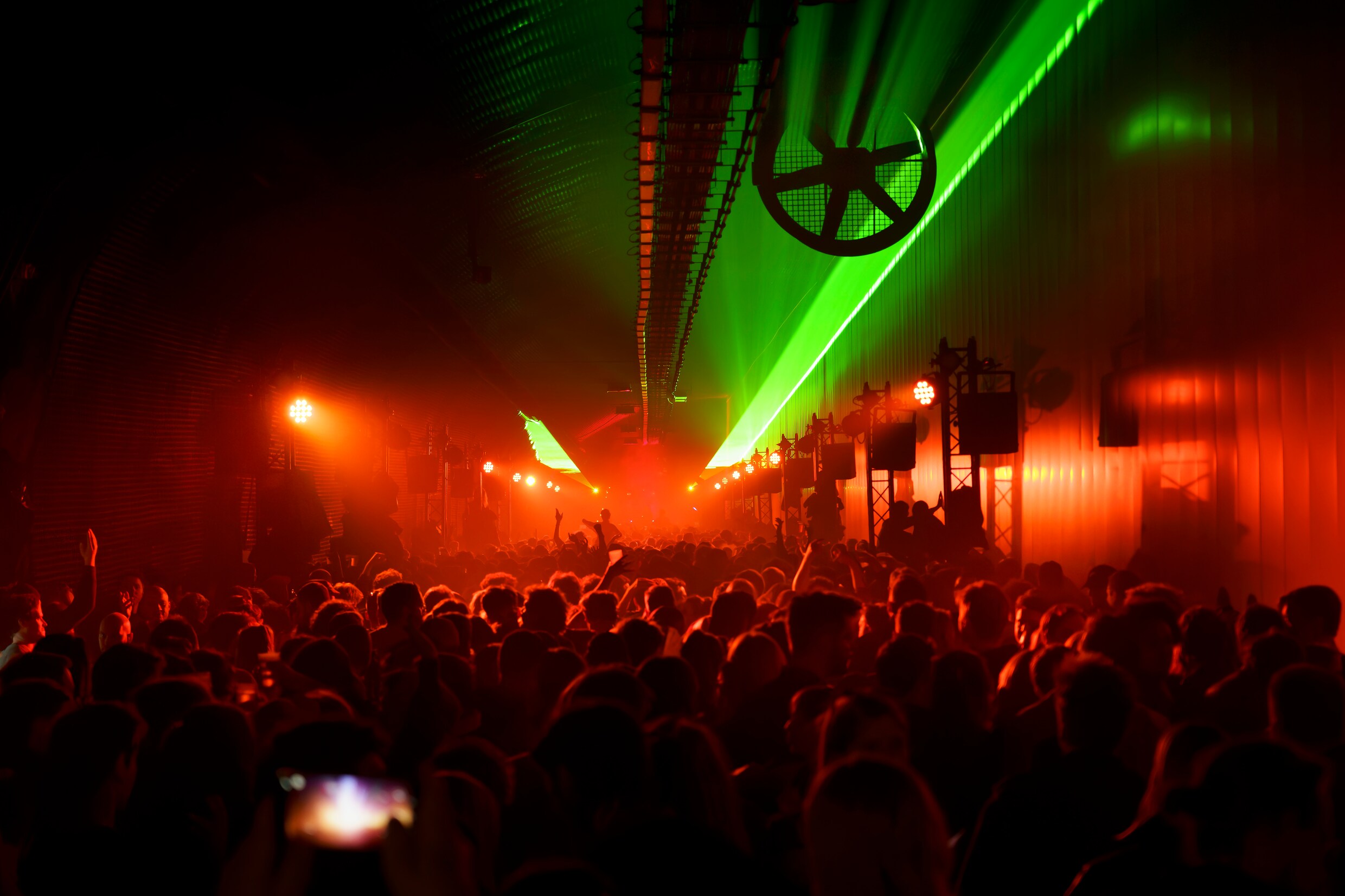 Listen Festival: rave in de tunnels onder Brussel | De Morgen