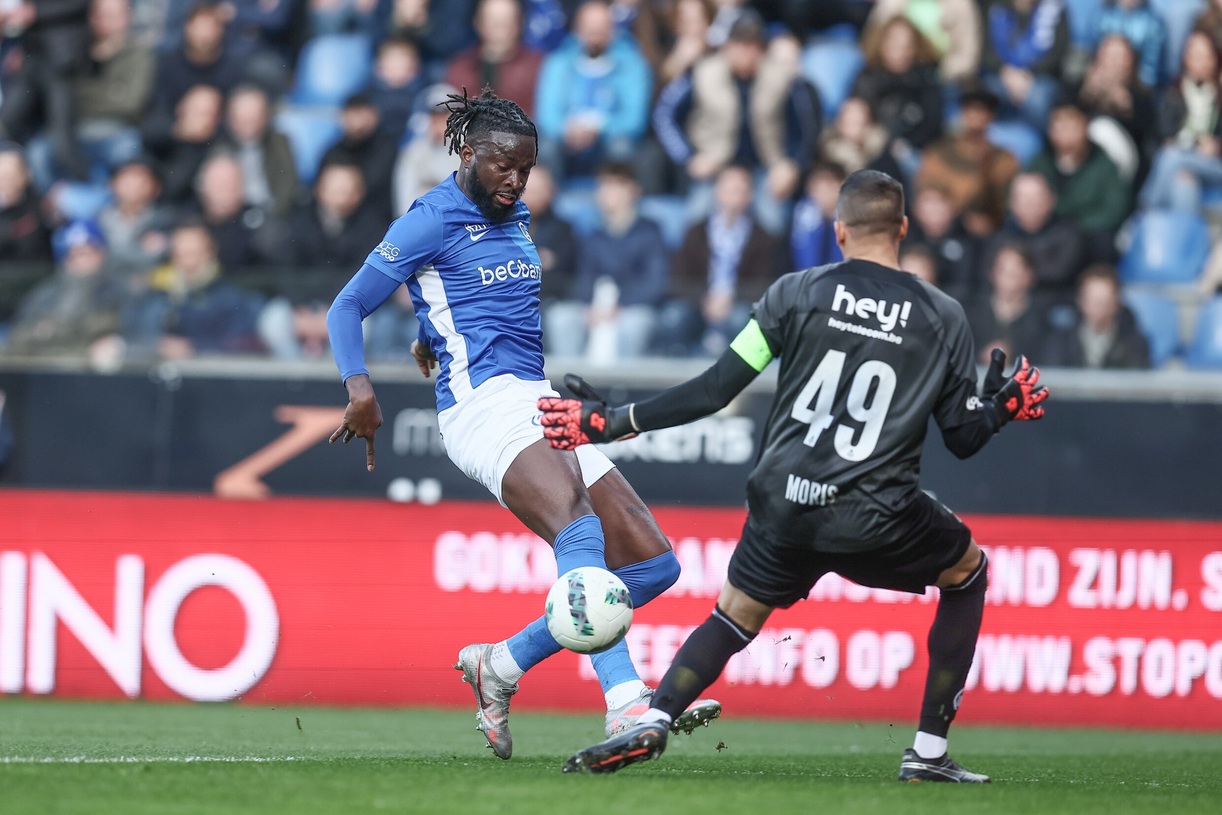 Racing Genk deelt meteen een dreun uit aan Union bij start Champions ...