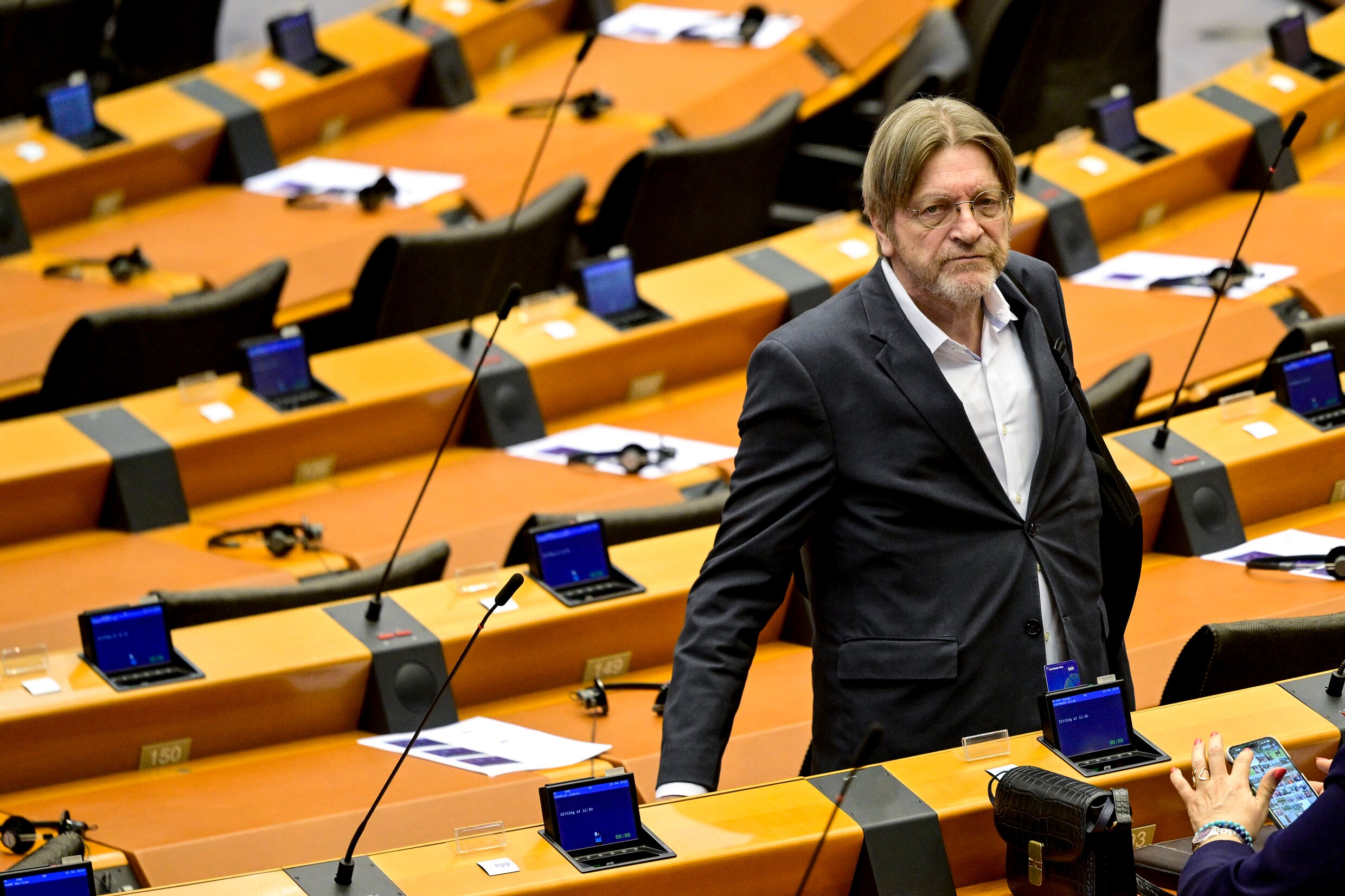 Door Chinese hackers aangevallen parlementsleden vragen ‘proportionele ...