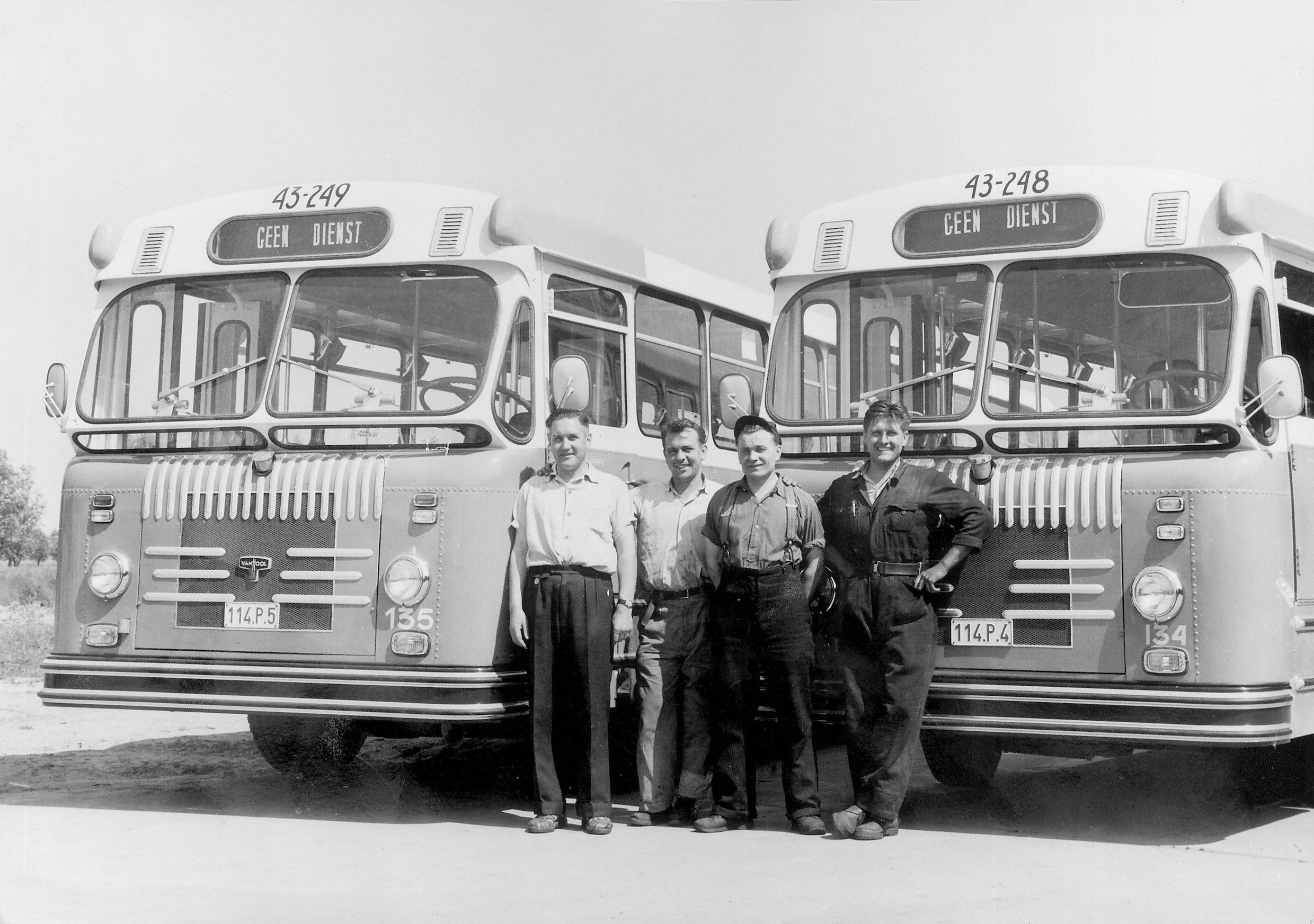 De crash van familiebedrijf Van Hool: ‘Je dochters onterven, dat is niet slim’ | De Morgen