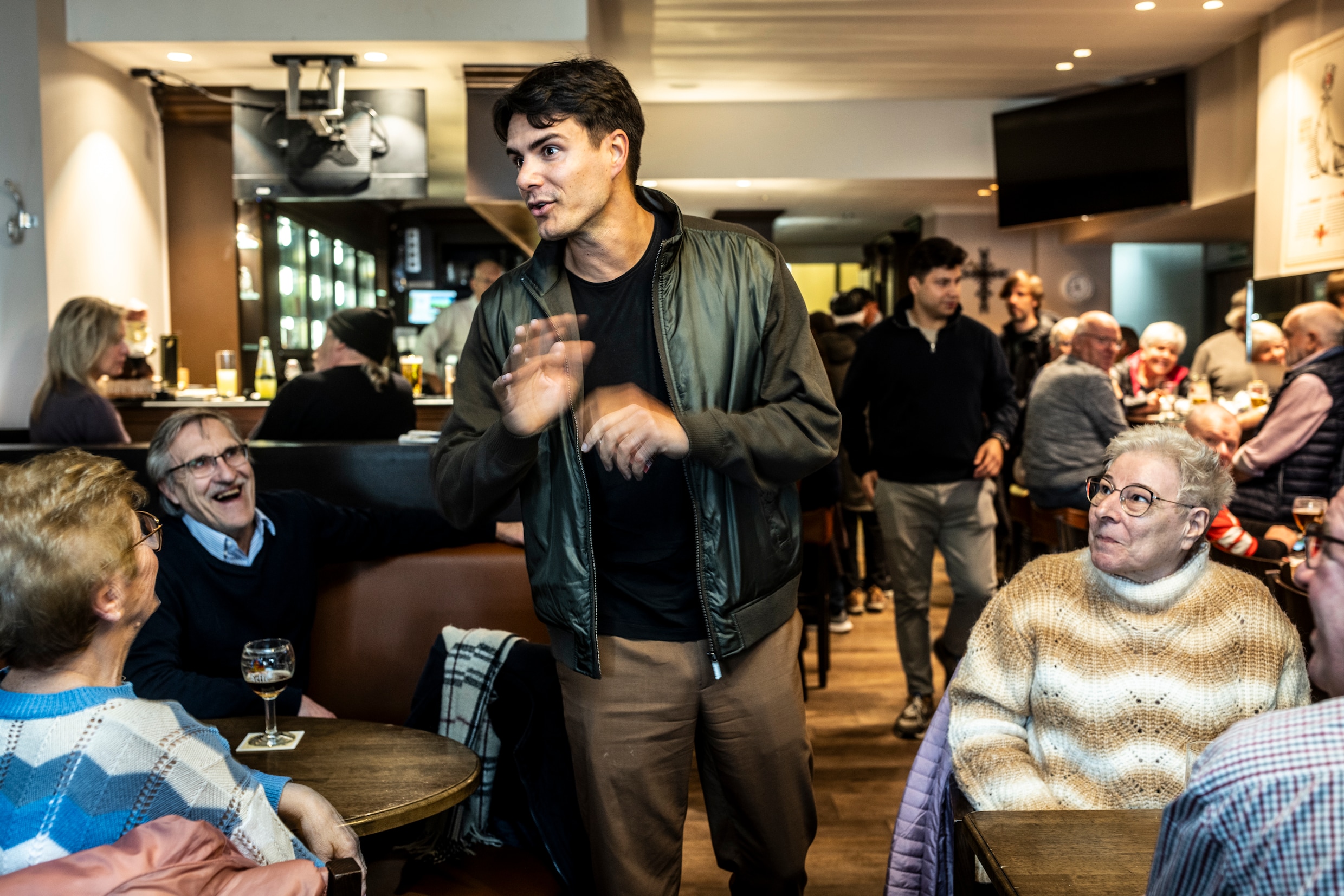 Een bezoek aan Dossin, consultancy, therapie en een neuscorrectie: zo ...