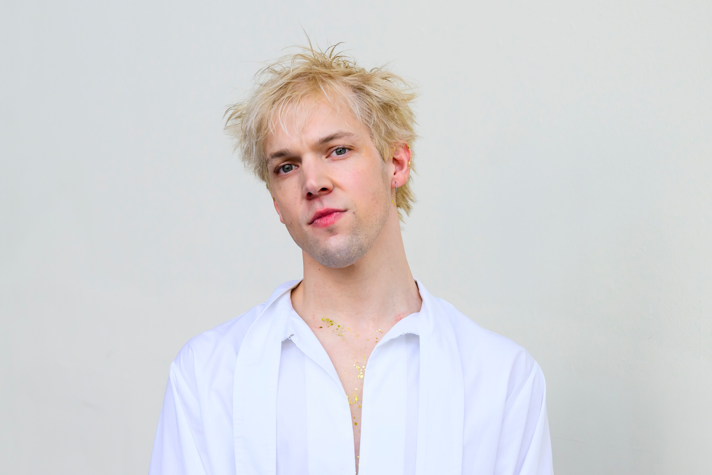 Belgische inzending voor Songfestival Mustii zegt de wedstrijd niet te ...