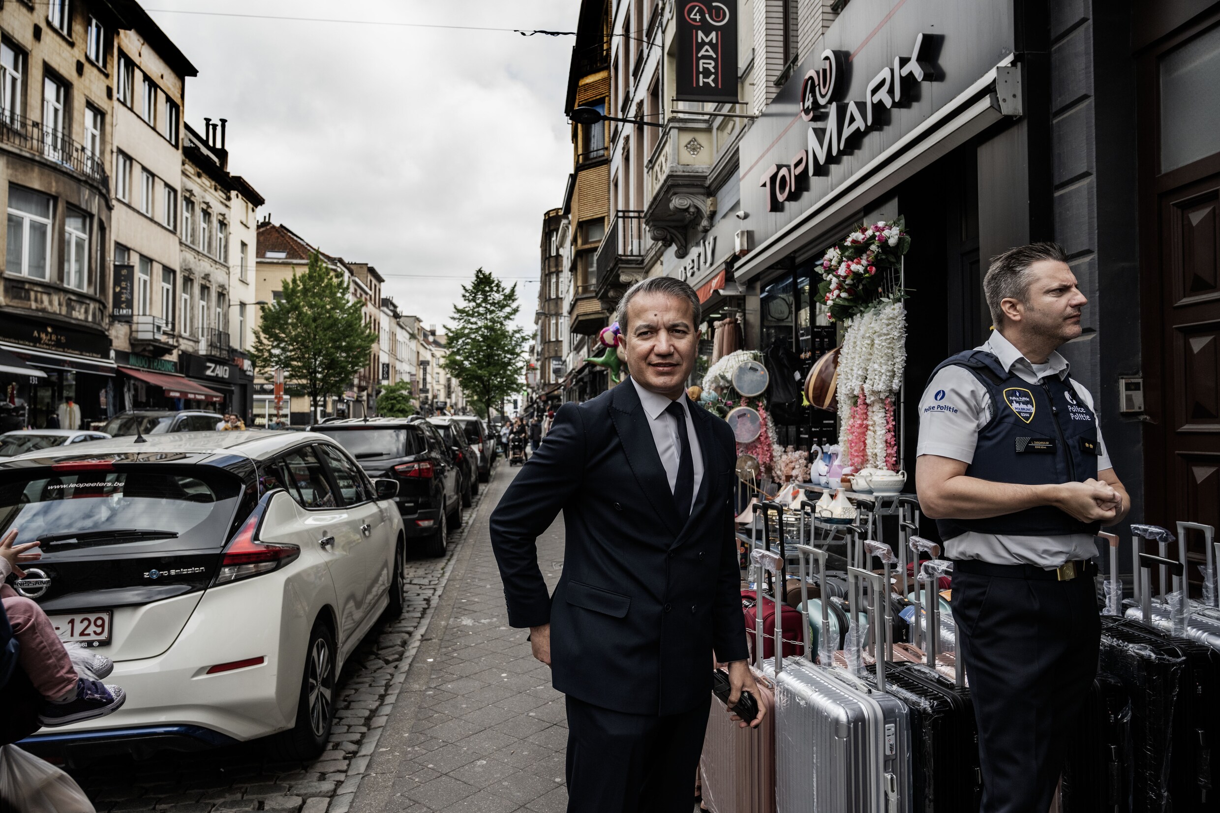 Burgemeester Emir Kir, een kat met negen levens die niet van zijn ...