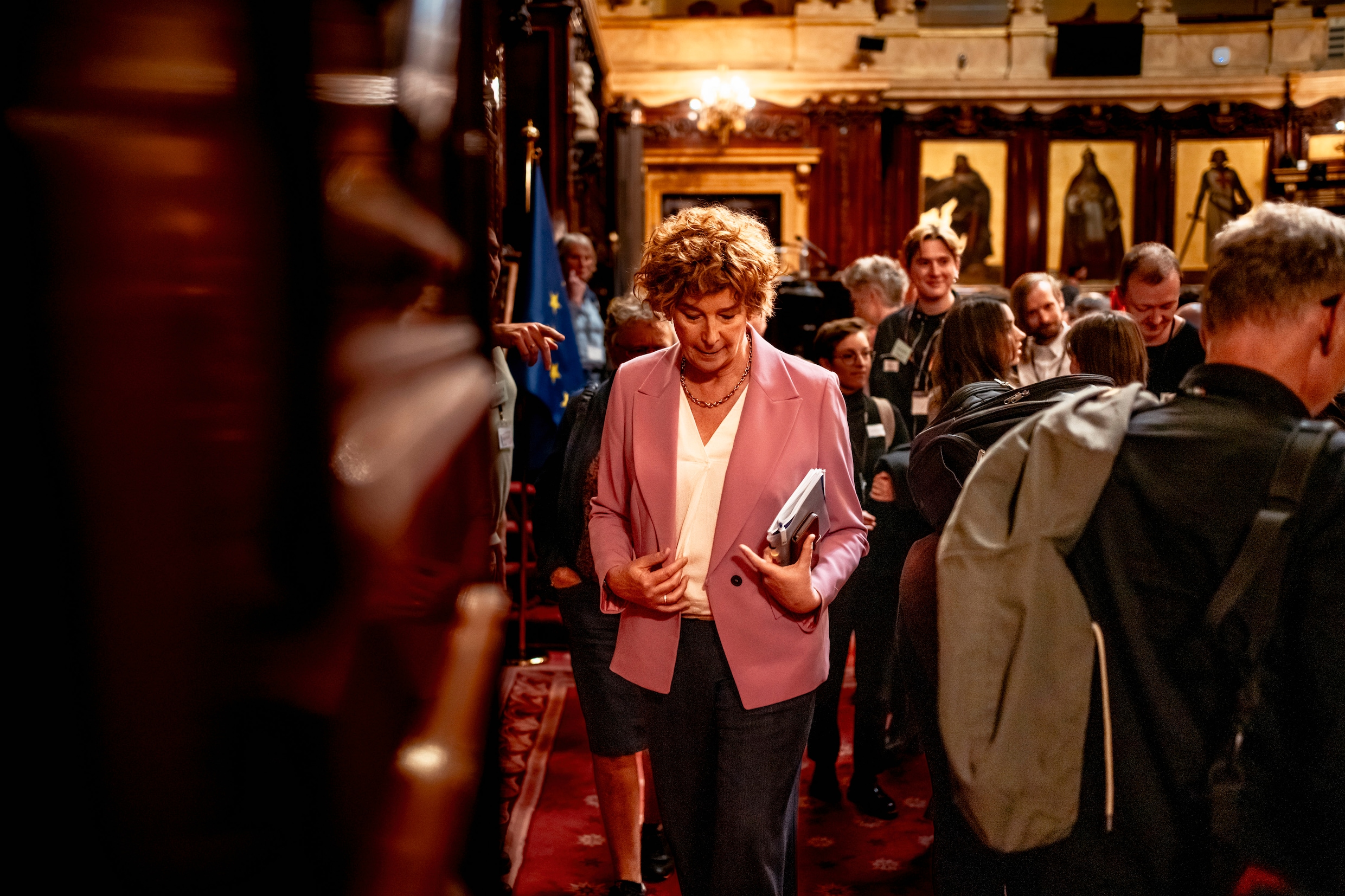 ‘Je moet goed voorbereid zijn als je met haar in debat gaat’: Petra De ...