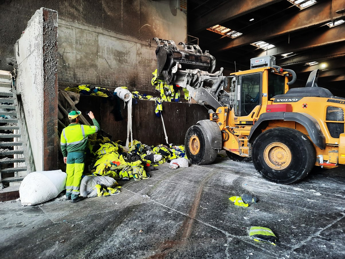 Hoe een Belgacom-overall in Ghana de weinig duurzame processen van de textielsector blootlegt ...