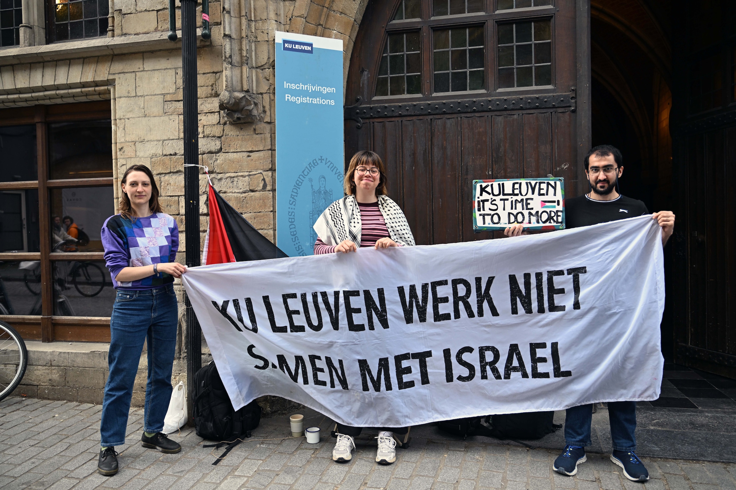 Studentenprotest tegen oorlog in Gaza breidt uit: tenten opgezet in ...