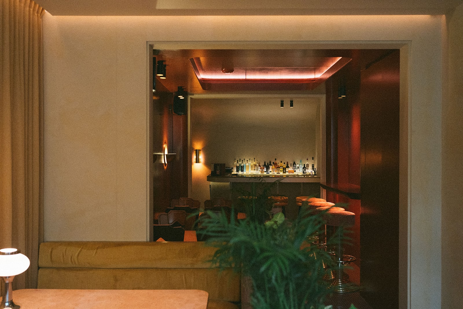 Grote honger en kleine dorst, of net omgekeerd: 50 coole cocktailbars ...