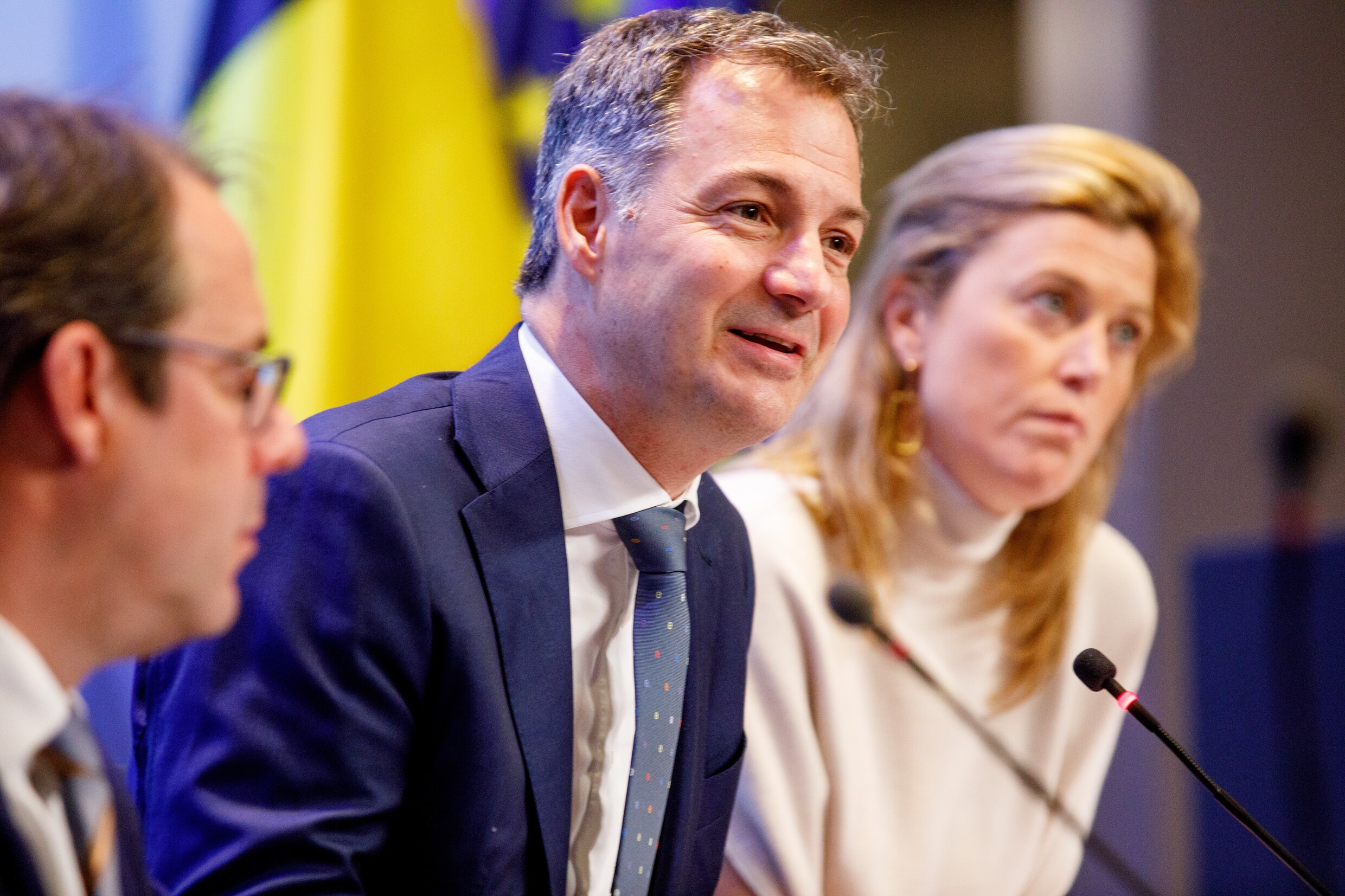 Premier De Croo had ‘emotioneel gesprek’ met radiopresentator na oproep ...