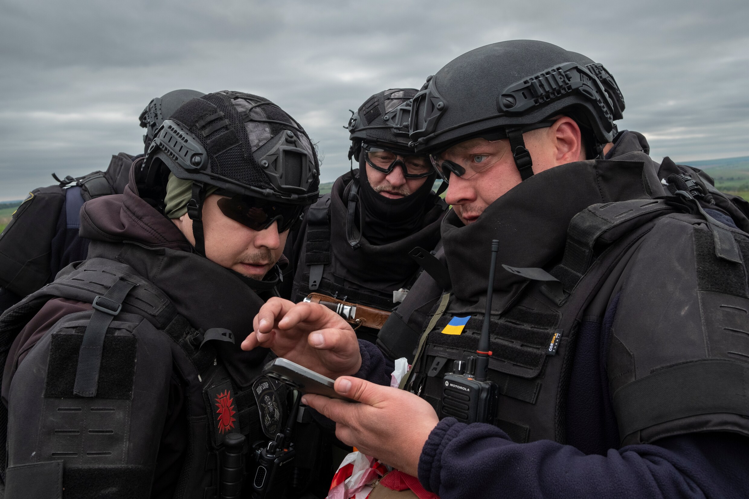 Alle hens aan dek in Oost-Oekraïne: ‘Russische zweefbommen slaan enorme ...
