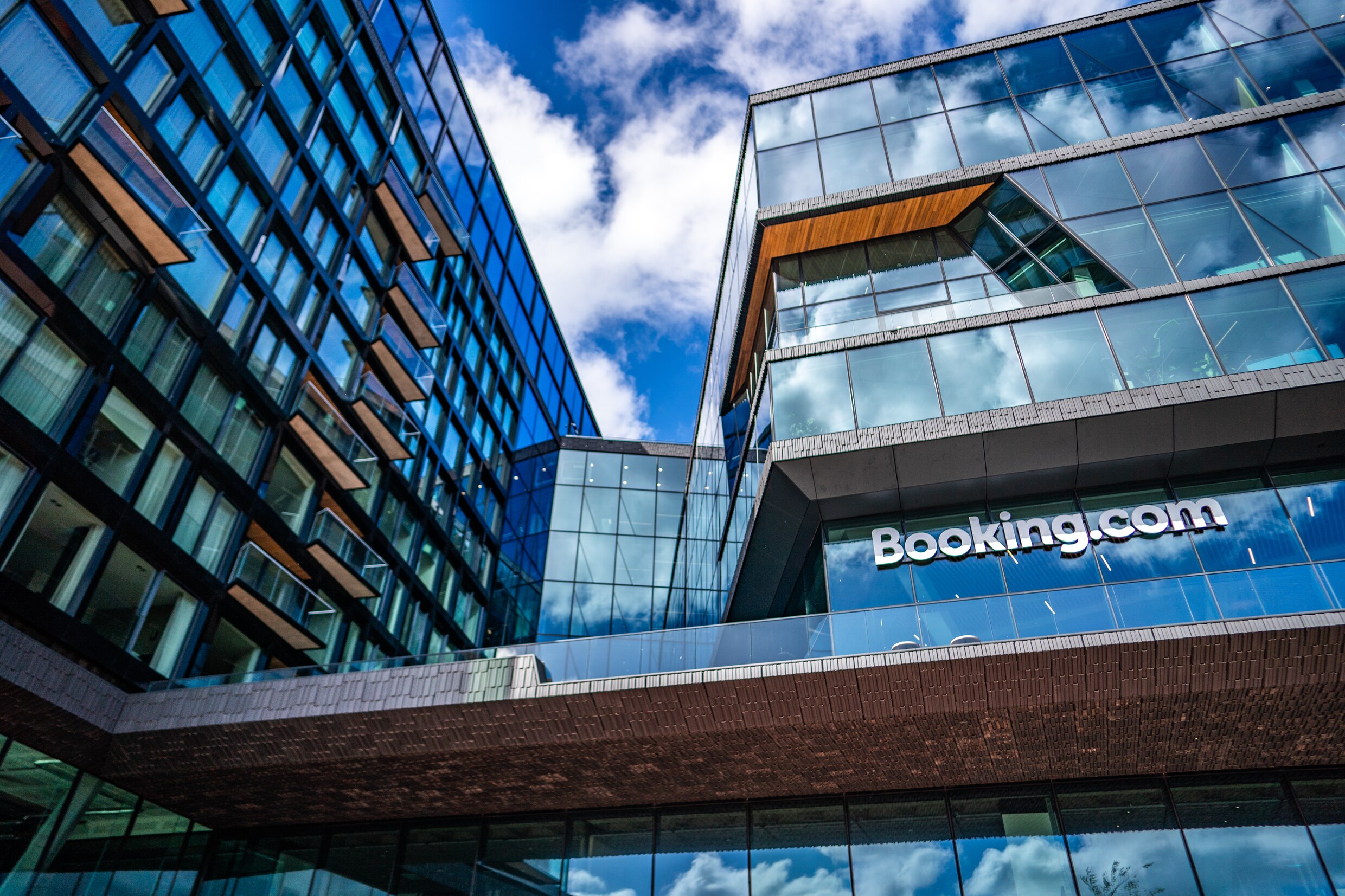 Booking.com bedot klanten met nepkortingen en andere trucs | De Morgen