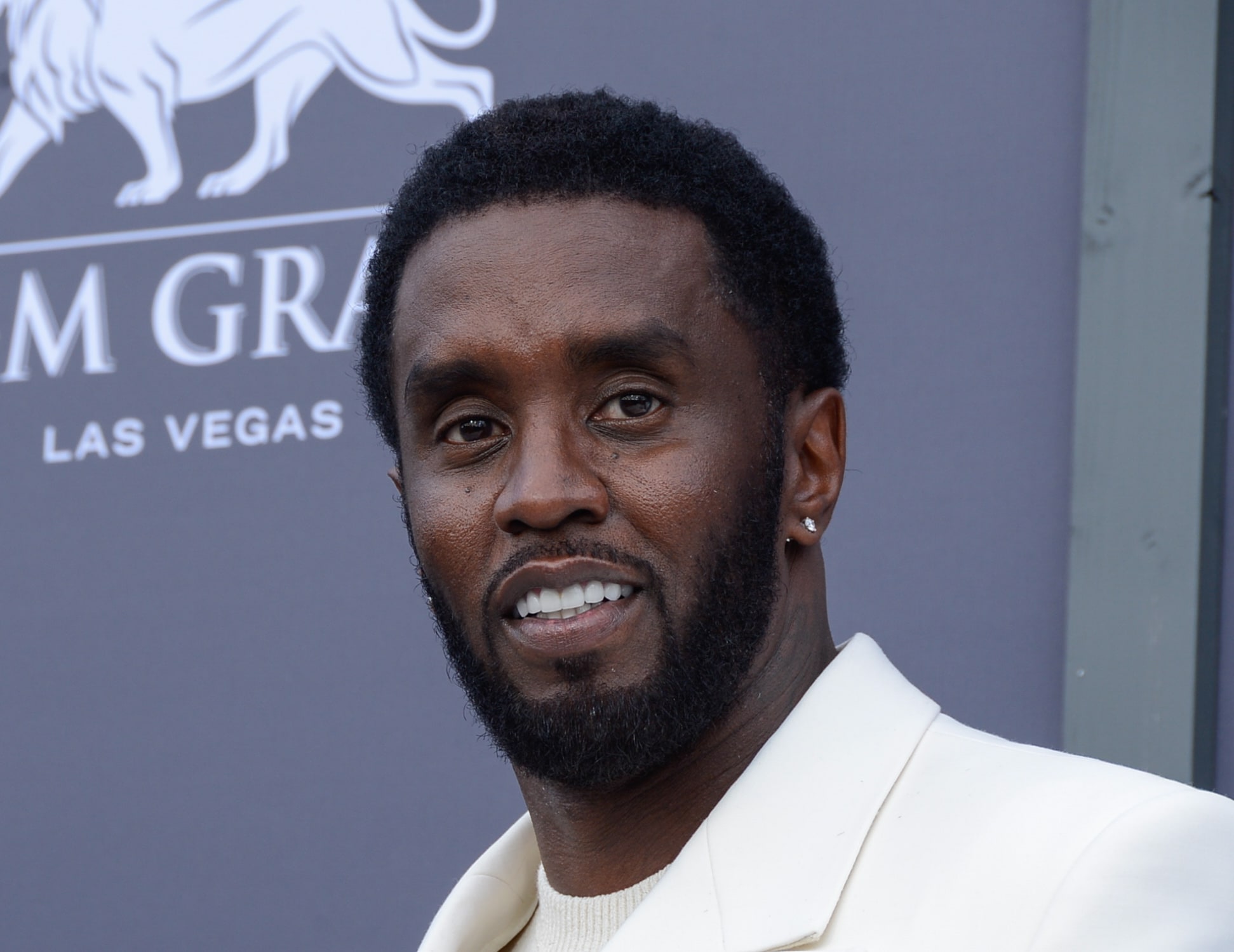 Excuses rapper Sean ‘Diddy’ Combs voor mishandelen ex-vriendin vallen ...