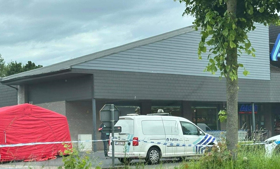 Verdacht overlijden in Zemst: lichaam aangetroffen op parking Aldi | De ...