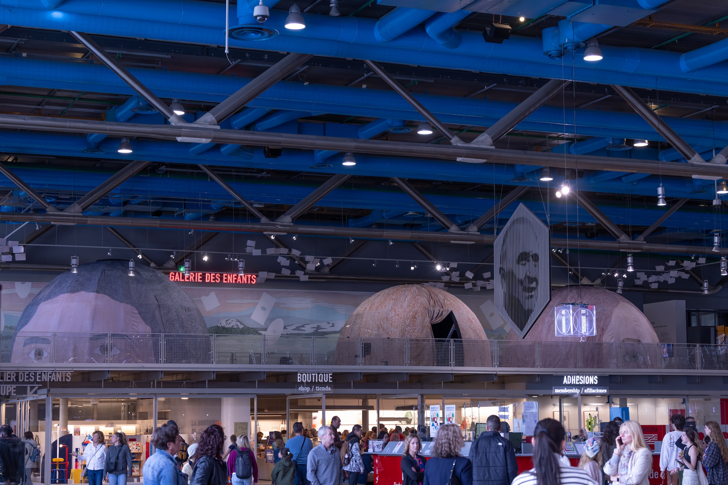 ’s Werelds grootste stripexpo opent in Centre Pompidou: ‘Een dag nodig ...