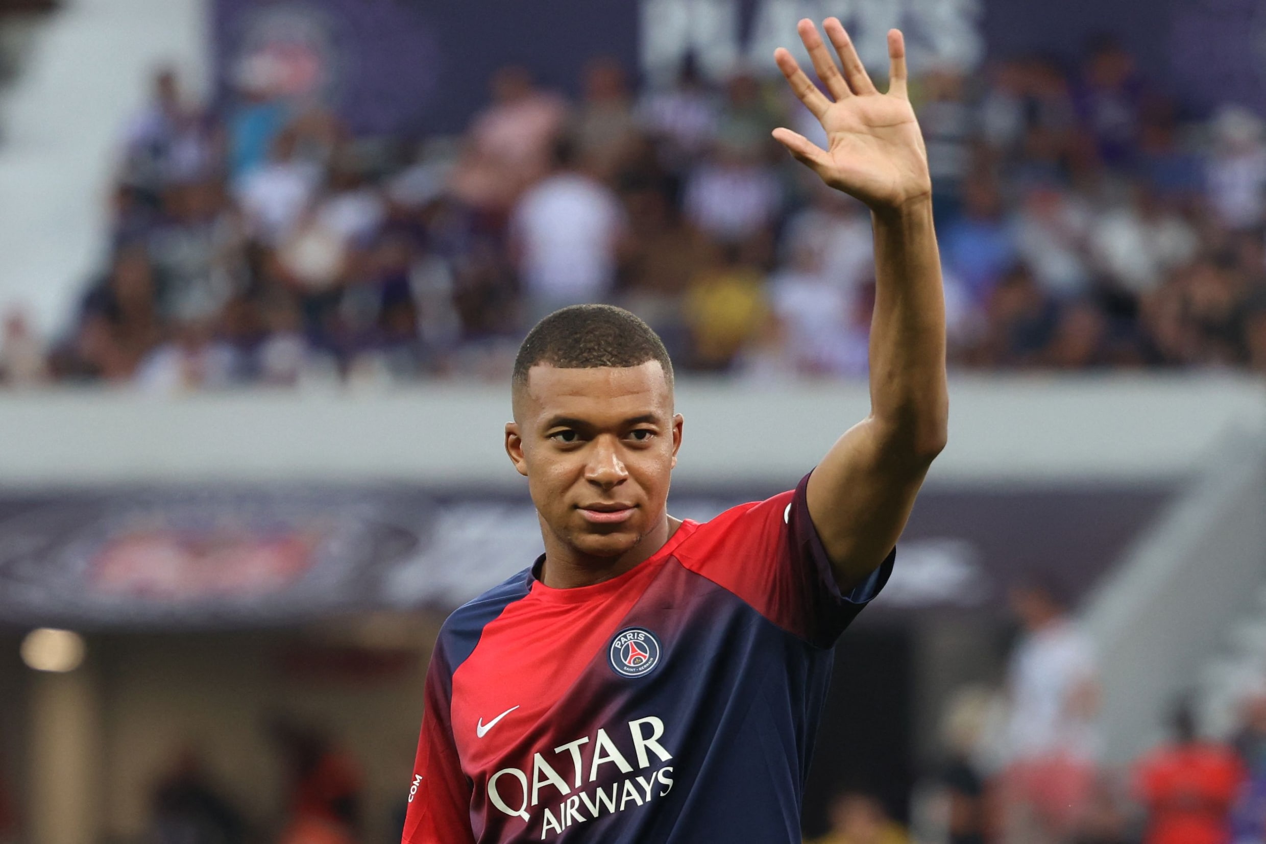 Kylian Mbappé eist 100 miljoen euro aan onbetaalde lonen en bonussen ...