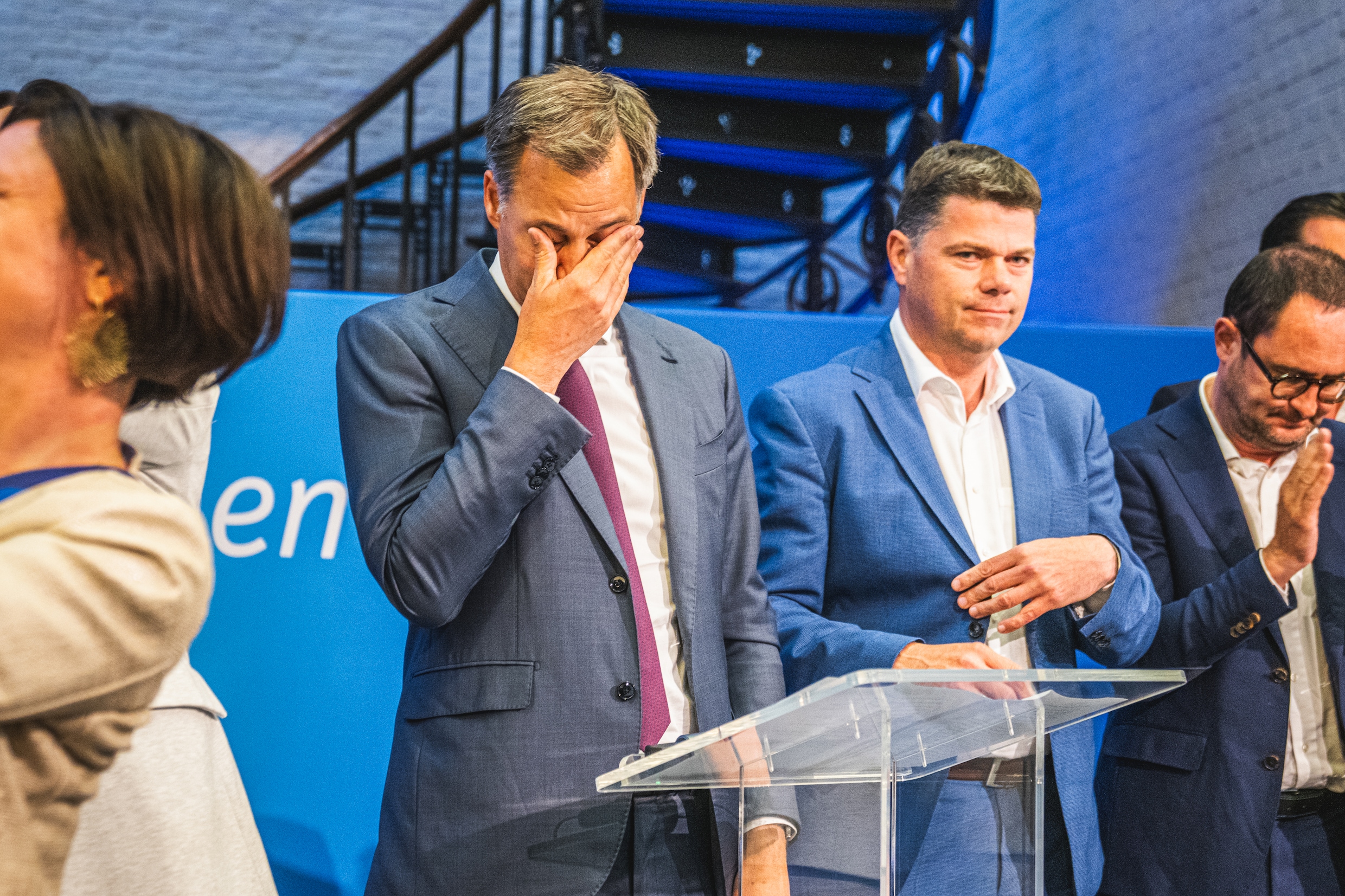 Hoe kon Alexander De Croo zo pijnlijk onderuitgaan? ‘Dit is veel ...