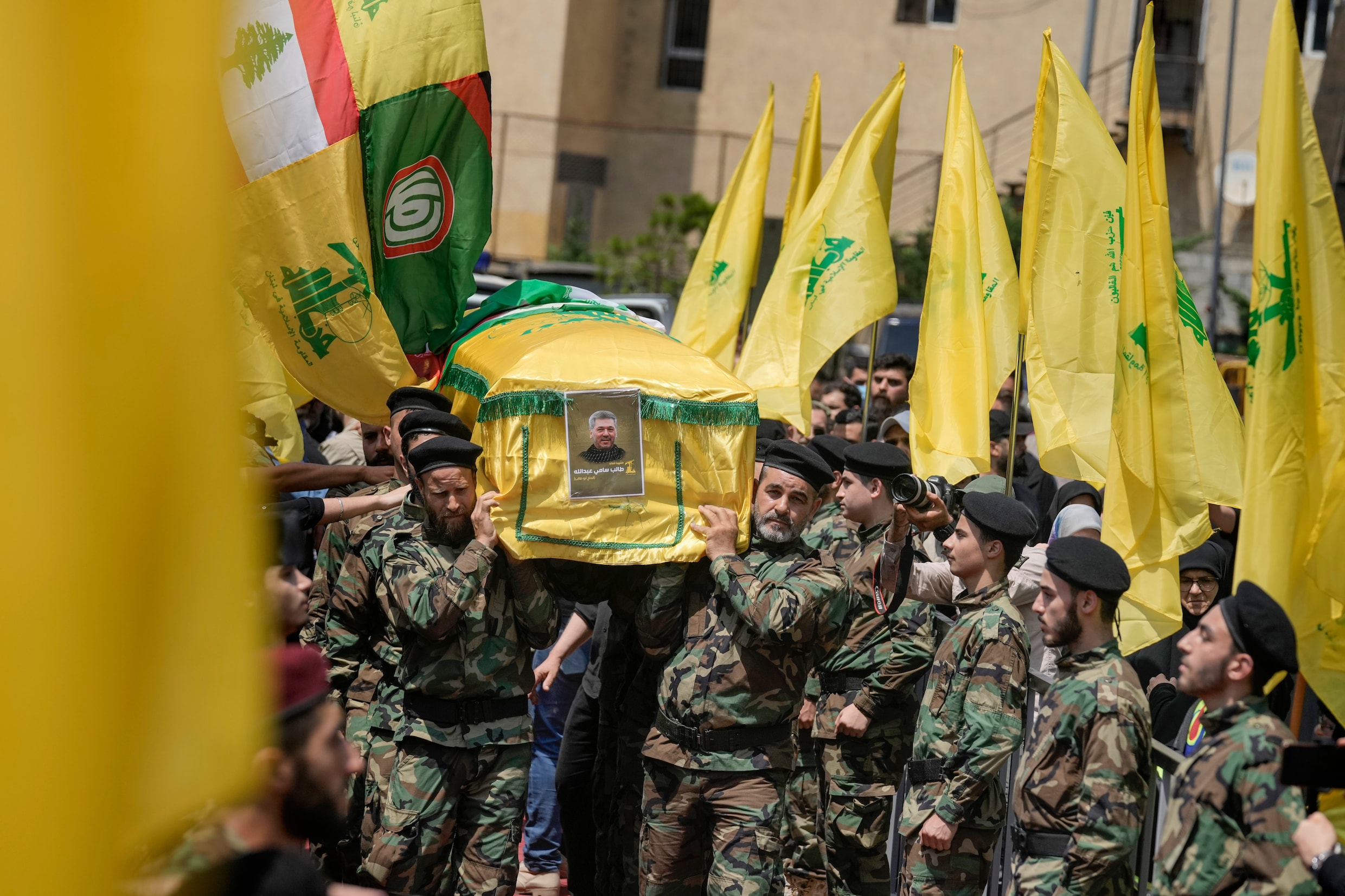 Hezbollah reageert met enorm raketsalvo op Israël na dood van hoogste ...
