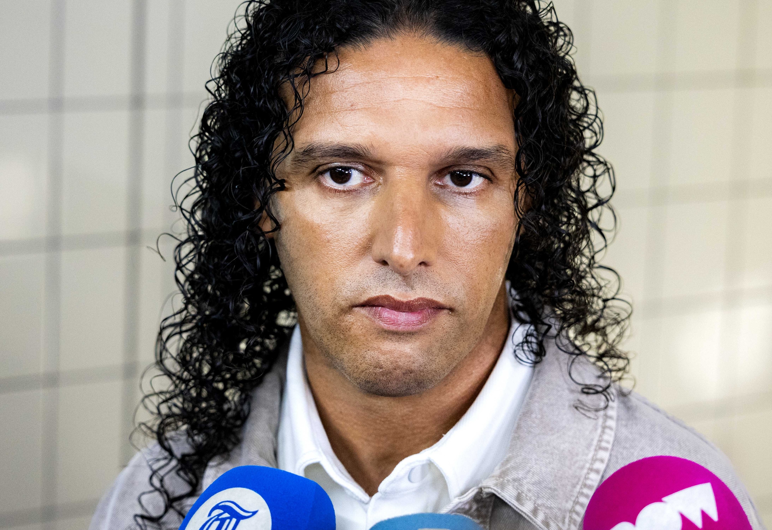 Nederlands parket eist drie jaar cel in zedenzaak tegen Ali B: ‘Dominant en manipulatief persoon ...