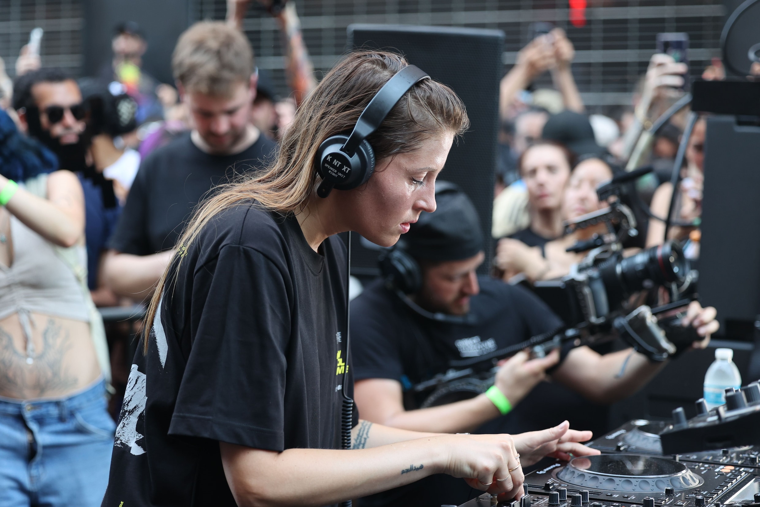 Charlotte de Witte mag dan toch optreden in Gent, maar locatie moet geheim blijven tot 13 uur ...