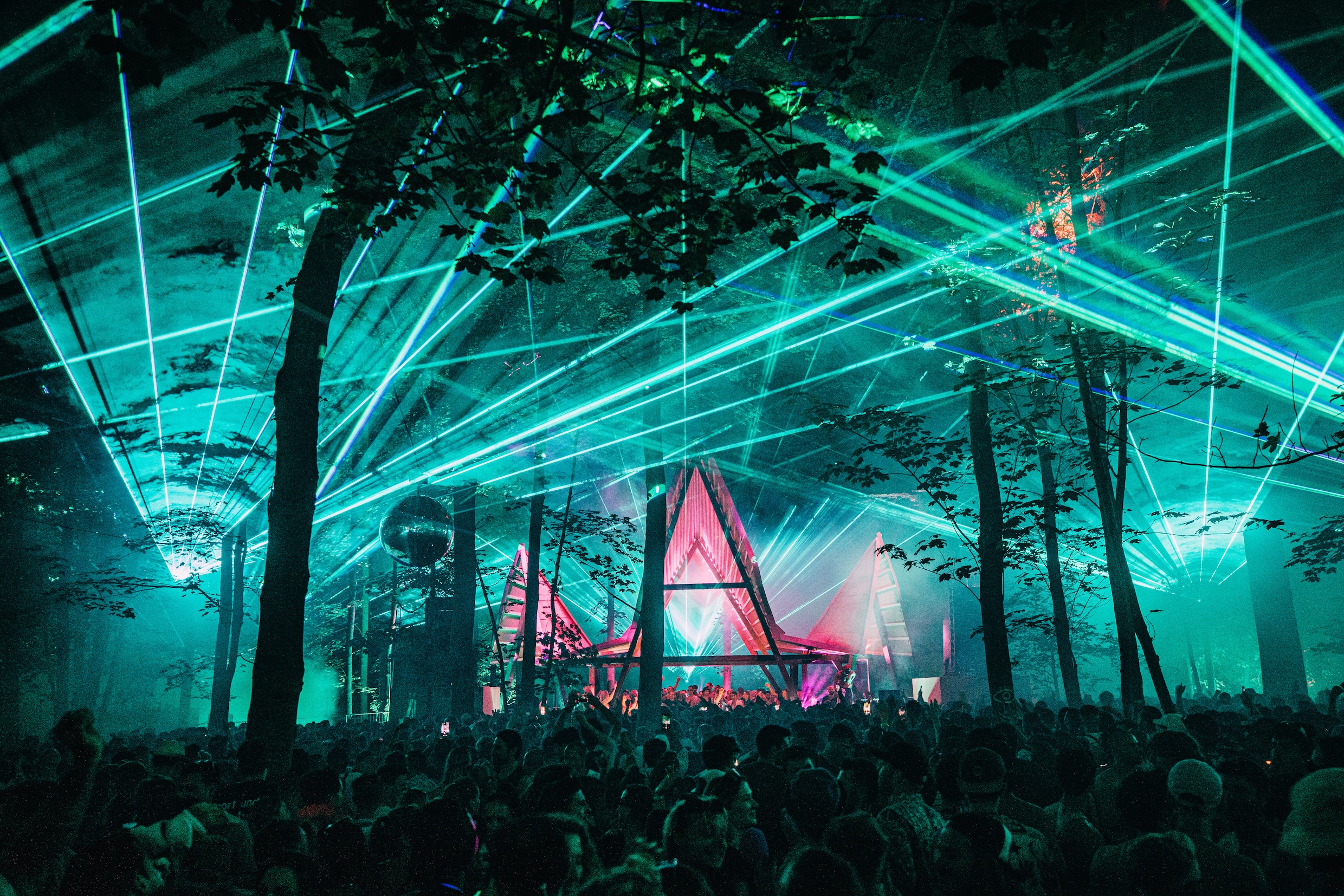 Festival Voodoo Village experimenteert met ‘no phone policy’: ‘Dj’s ...