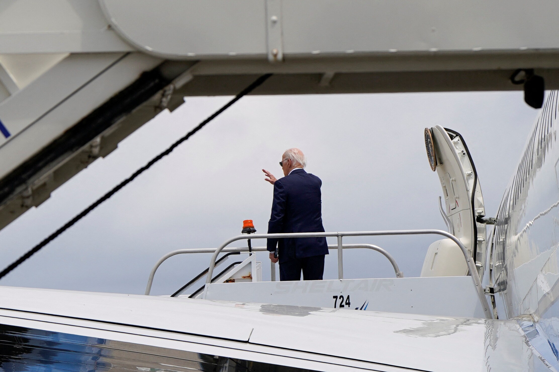 ‘Voor Biden lijkt er geen weg meer terug, voor veel Amerikanen is het ...