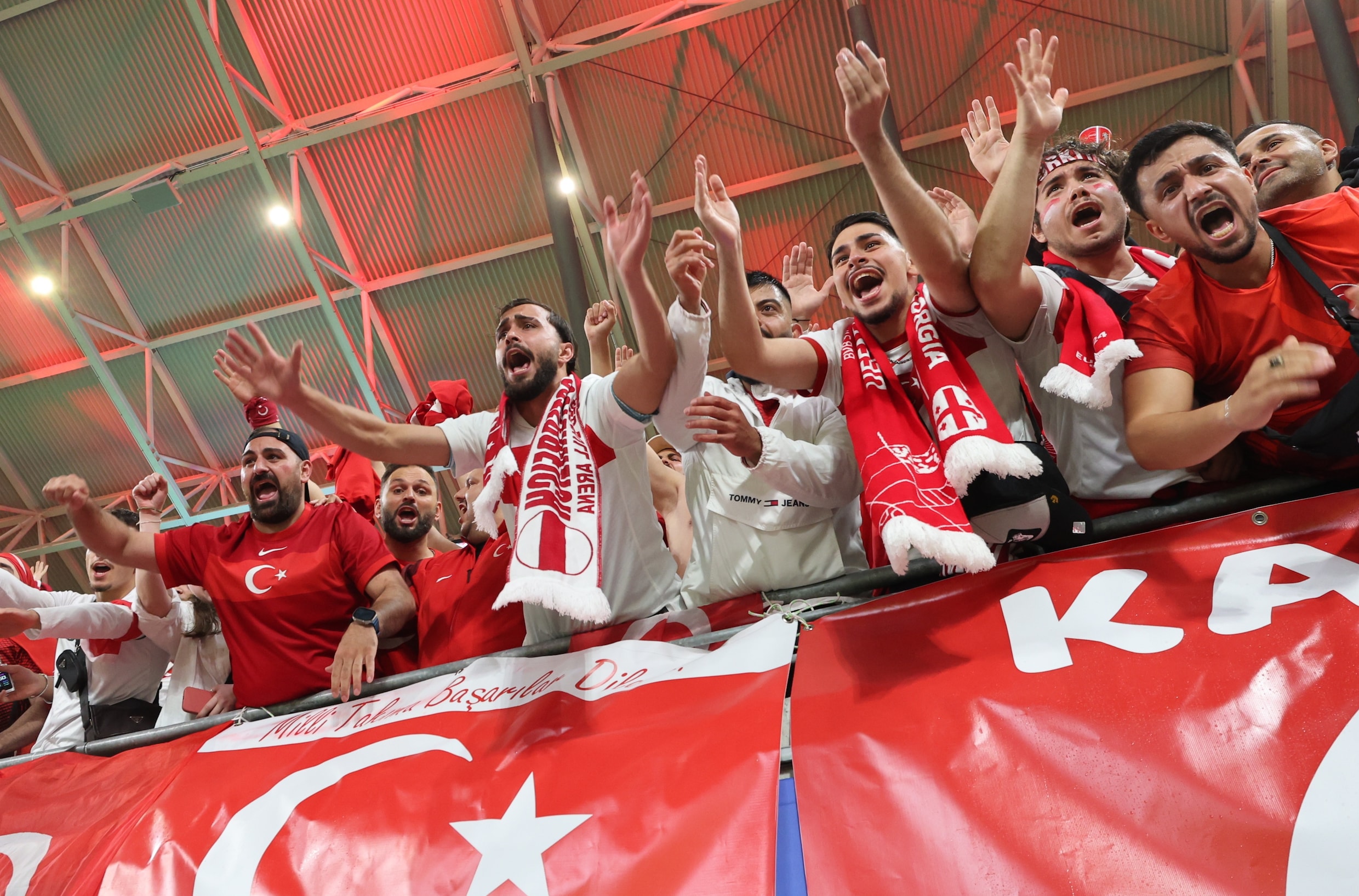 ‘Nederland moet zeker bang zijn voor ons’: op zoek naar het succesrecept van Turkije | De Morgen