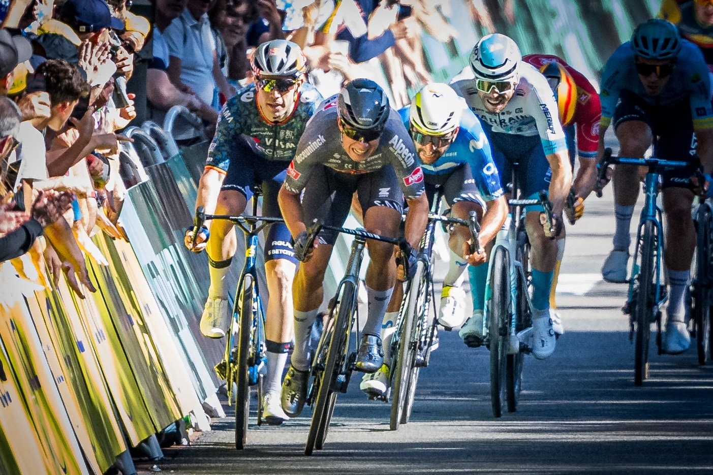 Sneller, gevaarlijker, dodelijker hoort als leuze niet bij sport, of ...