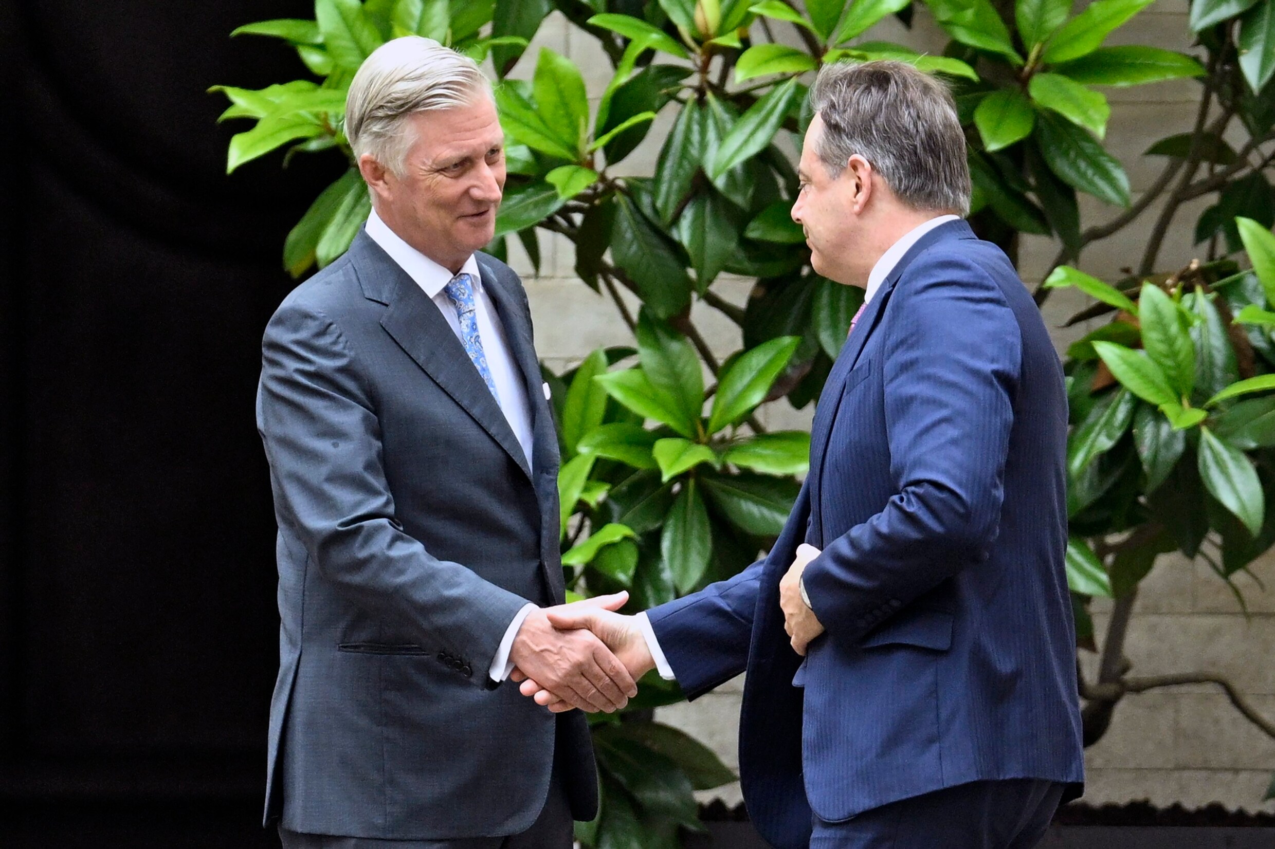 Live - Bart De Wever (N-VA) aangesteld als formateur: vijf partijen gaan nu officieel ...