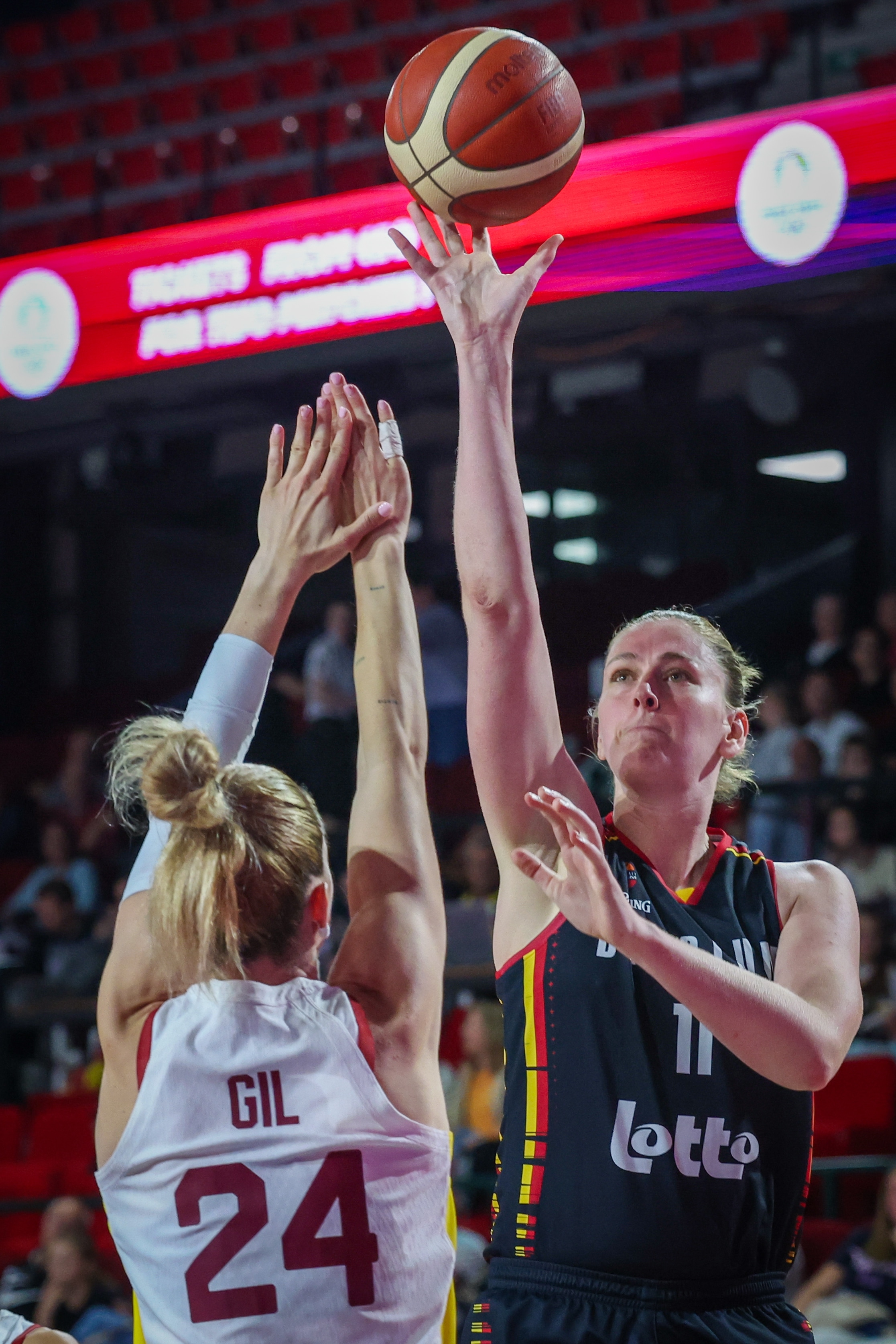 Parijs 2024 overspeelt zijn hand en verkoopt tickets nu aan ...