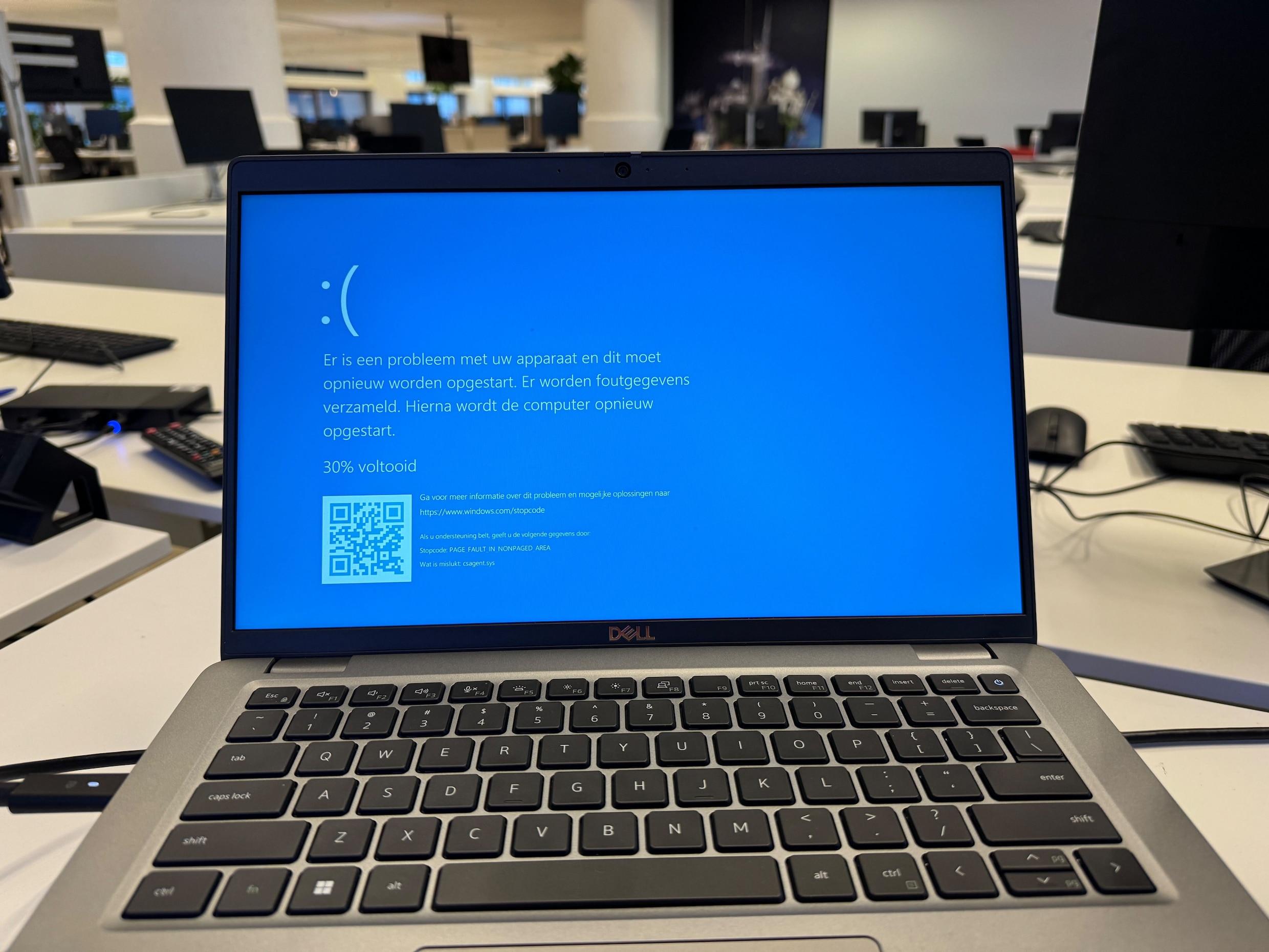 Live - CrowdStrike ‘betreurt ten zeerste’ gevolgen van panne • Defect ...