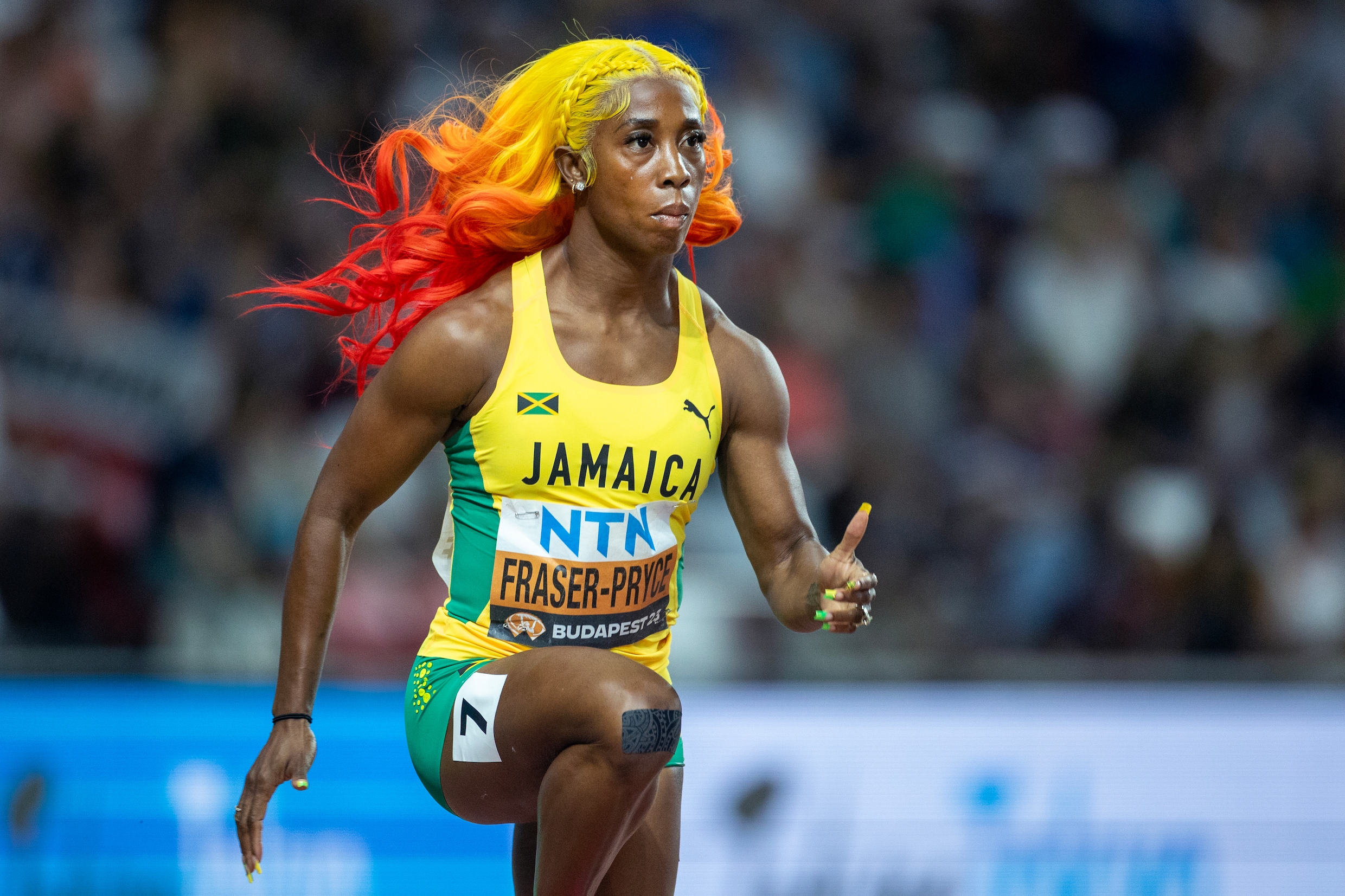 Het kapsel van atlete Shelly-Ann Fraser-Pryce is niet zomaar een kapsel ...