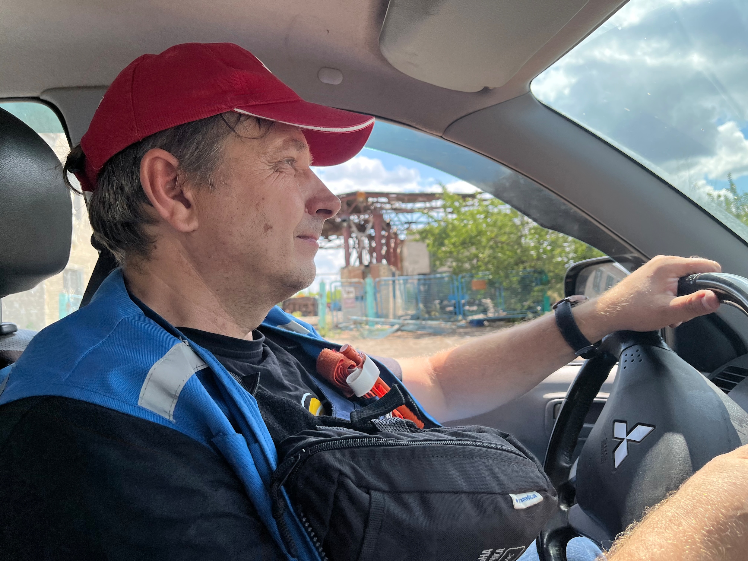 Voormalig dierenarts helpt in de Donbas. ‘Als ik schreeuw, spring dan ...