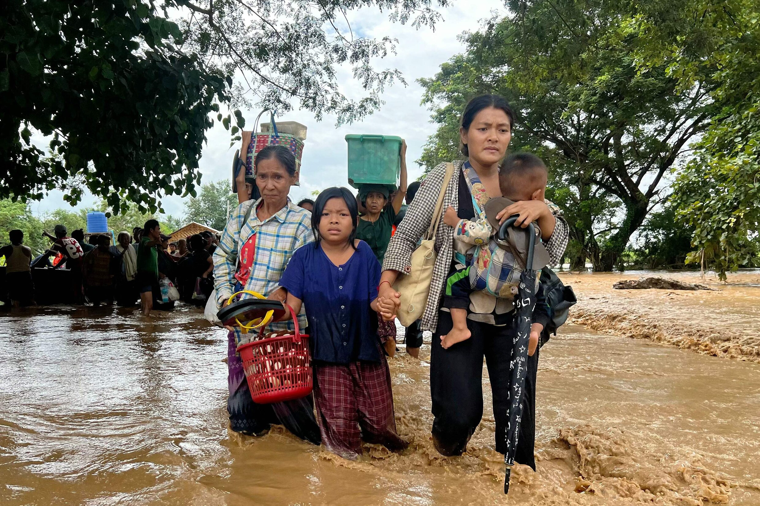 Junta van door tyfoon Yagi zwaar getroffen Myanmar vraagt buitenland om ...