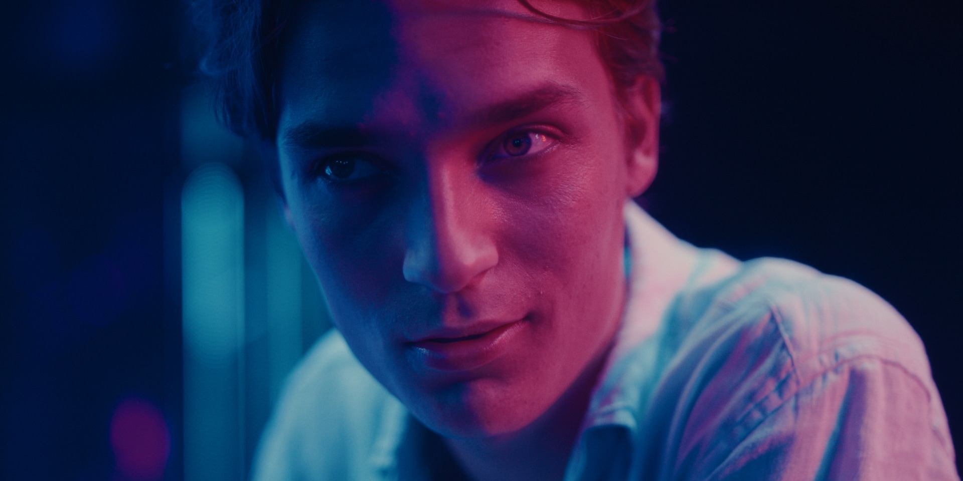 ‘Knokke Off’, aflevering 5 trakteert ons op de sensueelste scène van het seizoen | De Morgen