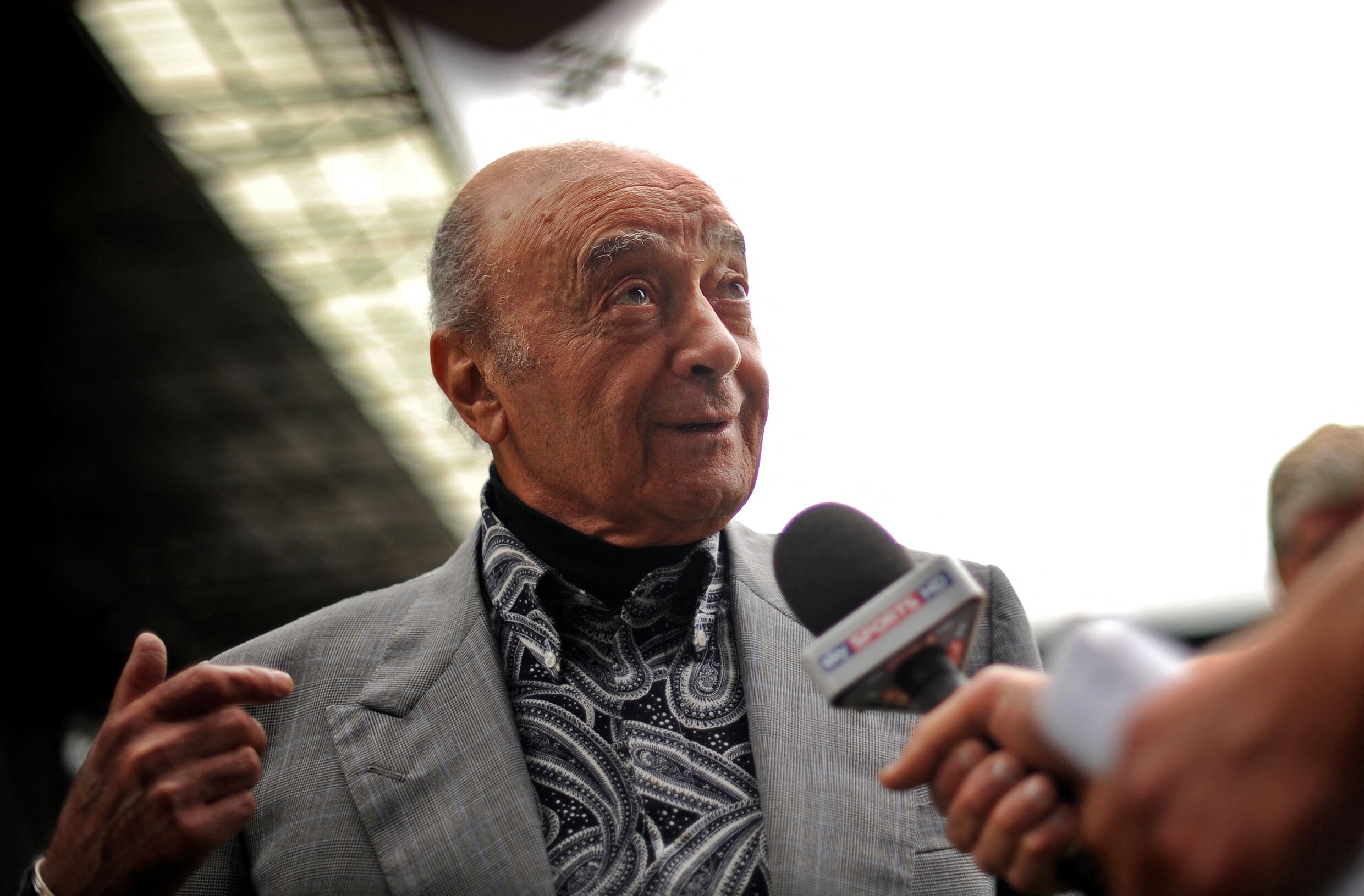Golf van beschuldigingen tegen Mohamed Al Fayed: ‘Pas een jaar na zijn ...