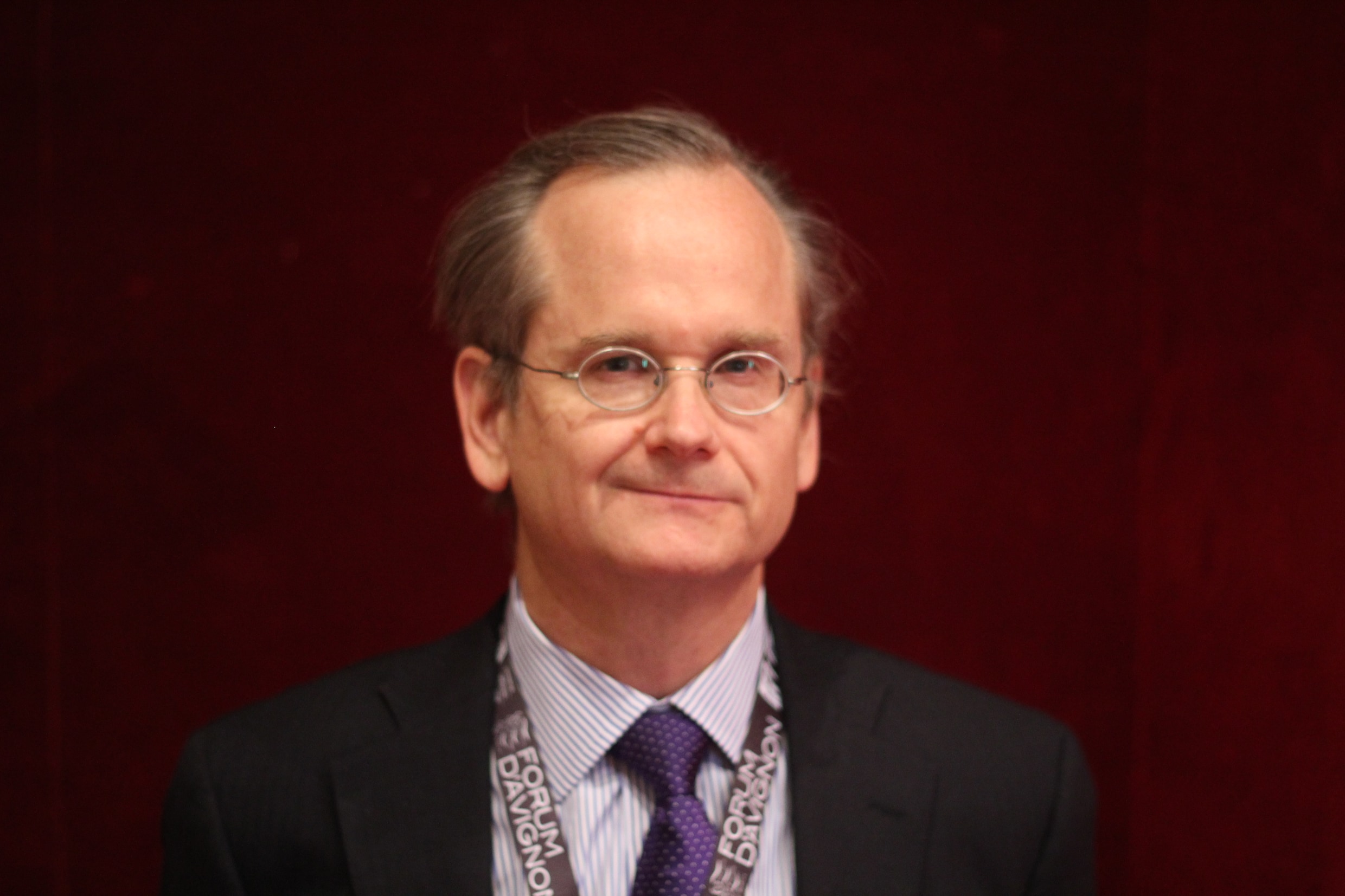 Rechtsgeleerde Lawrence Lessig: ‘Trump kan op twee manieren de ...