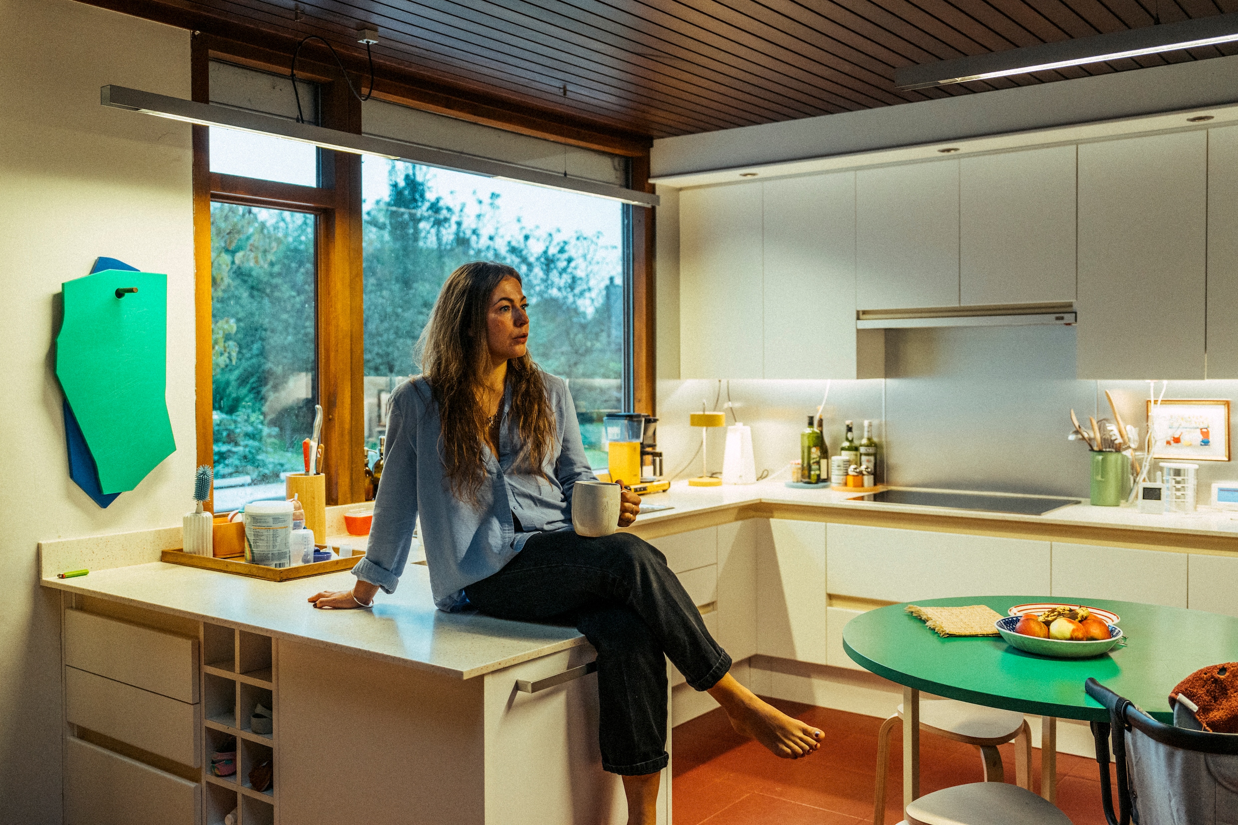 Actrice Frances Lefebure schreef een boek over haar bevalling: ‘Voor ...