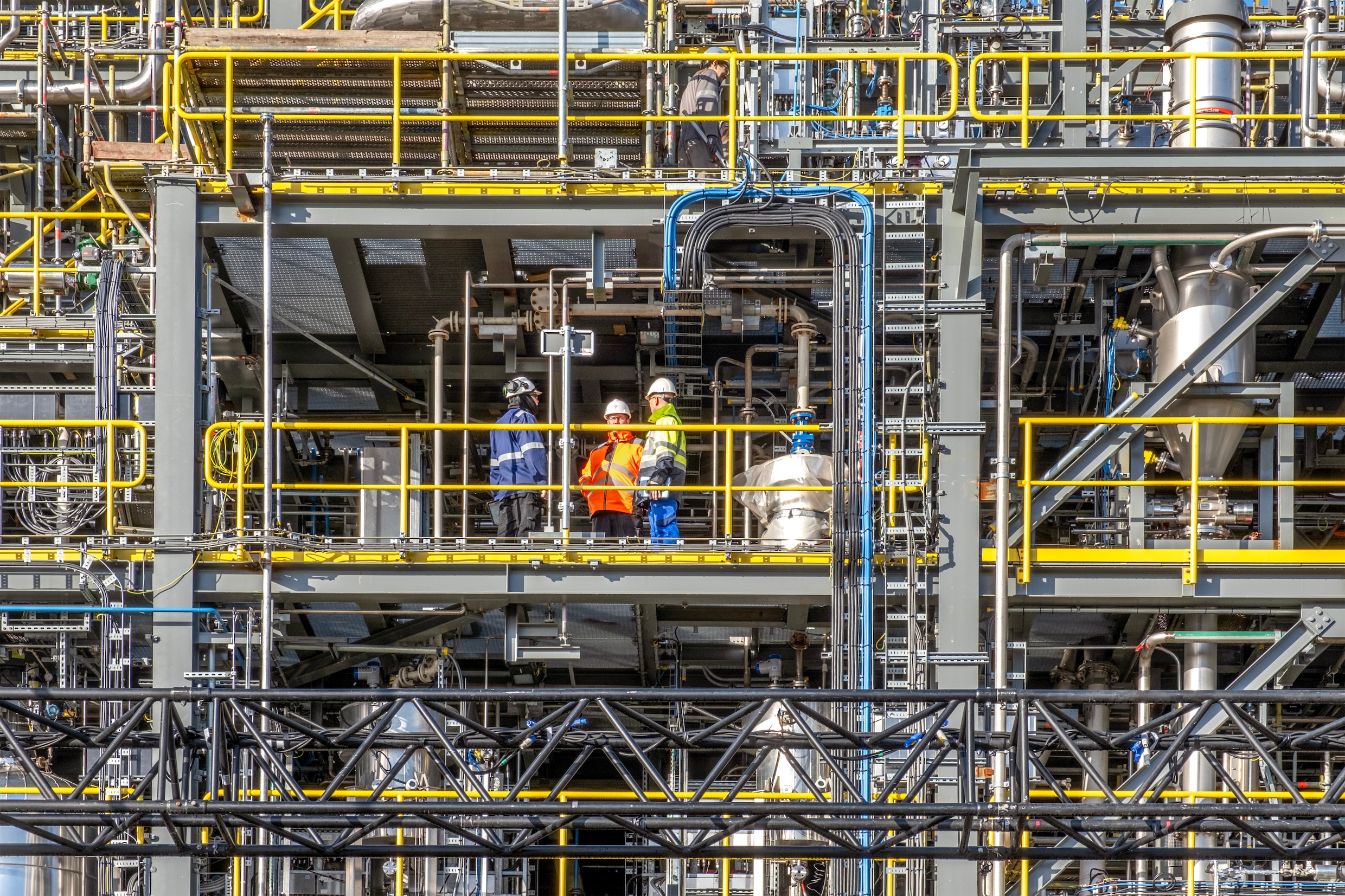 Nederlands bedrijf vindt manier om oude kleding te recycleren tot ...