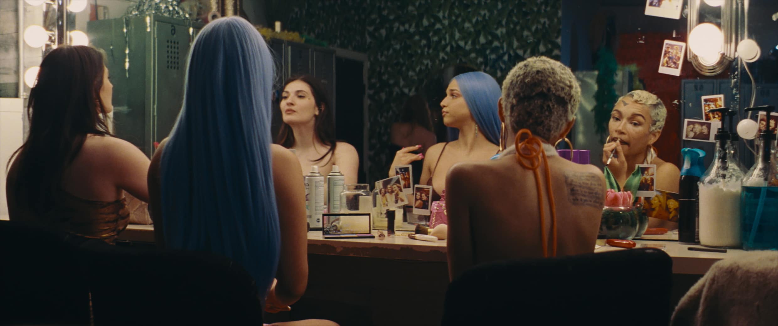 De donkere wereld van de stripclub is een onweerstaanbaar decor voor ...