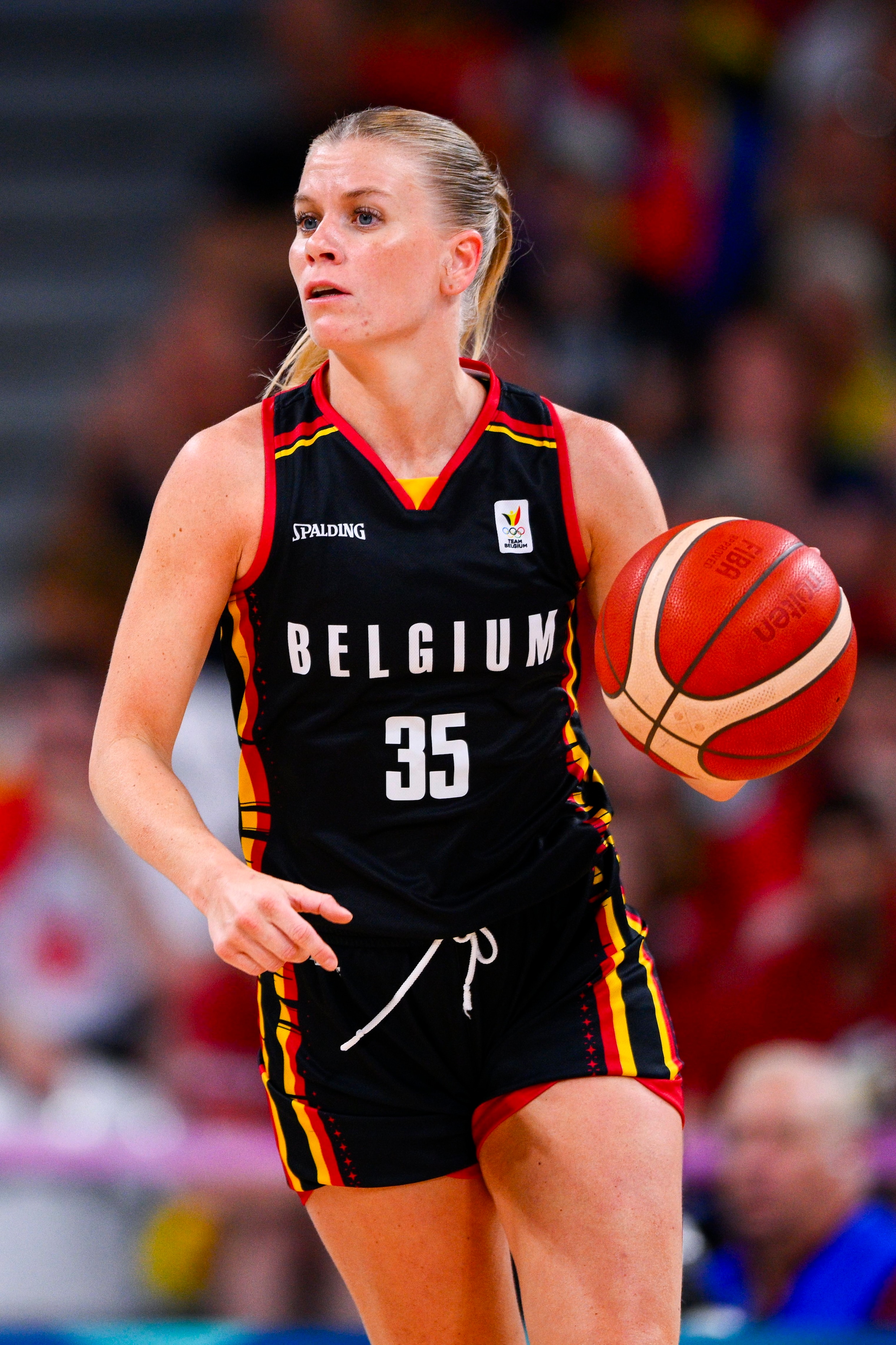 Julie Vanloo: ‘Men vond dat ik te veel met uitgaan en sociale media ...