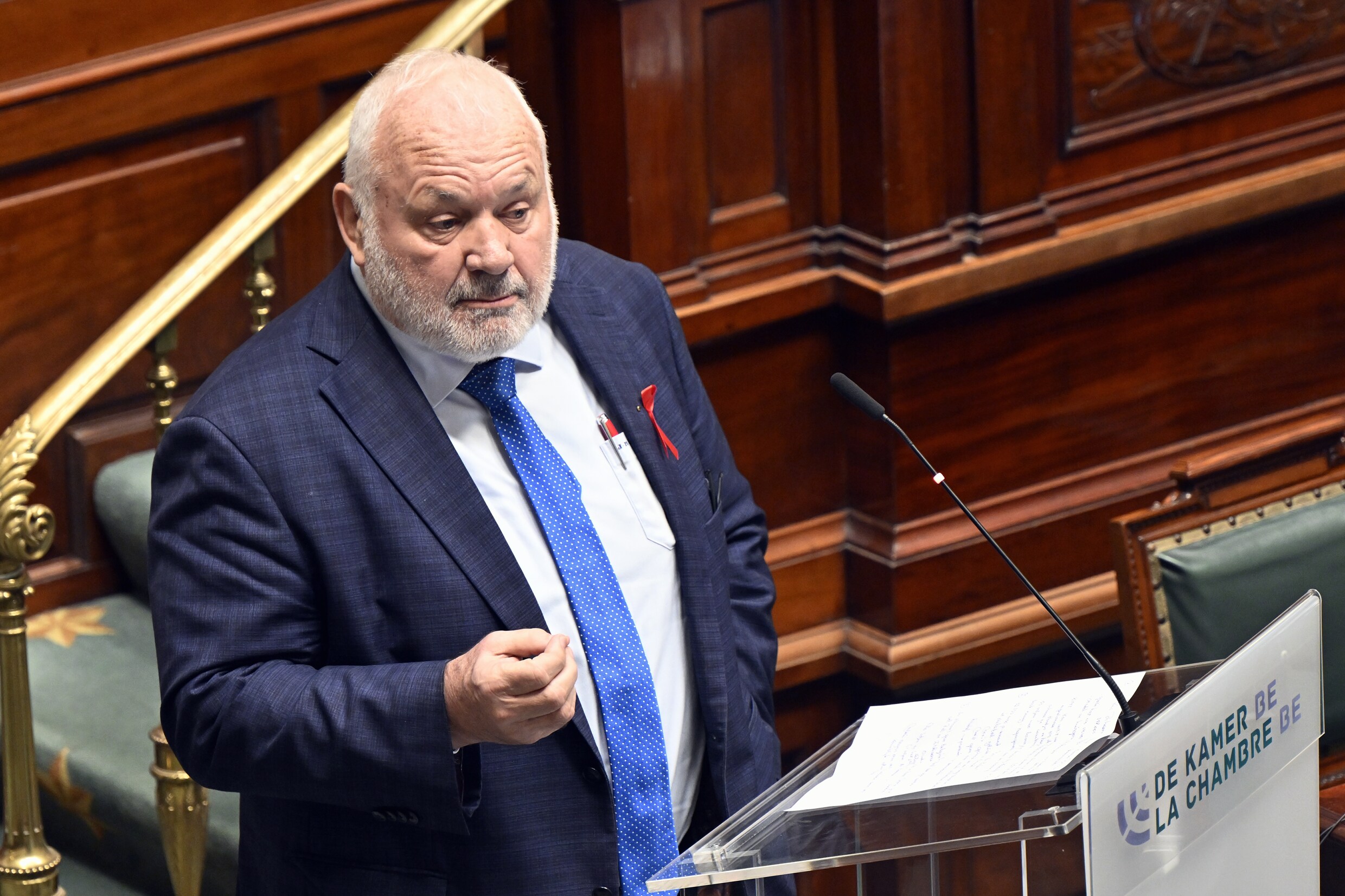 Jean-Marie Dedecker verlaat N-VA-Kamerfractie: ‘Wil zottigheden van ...