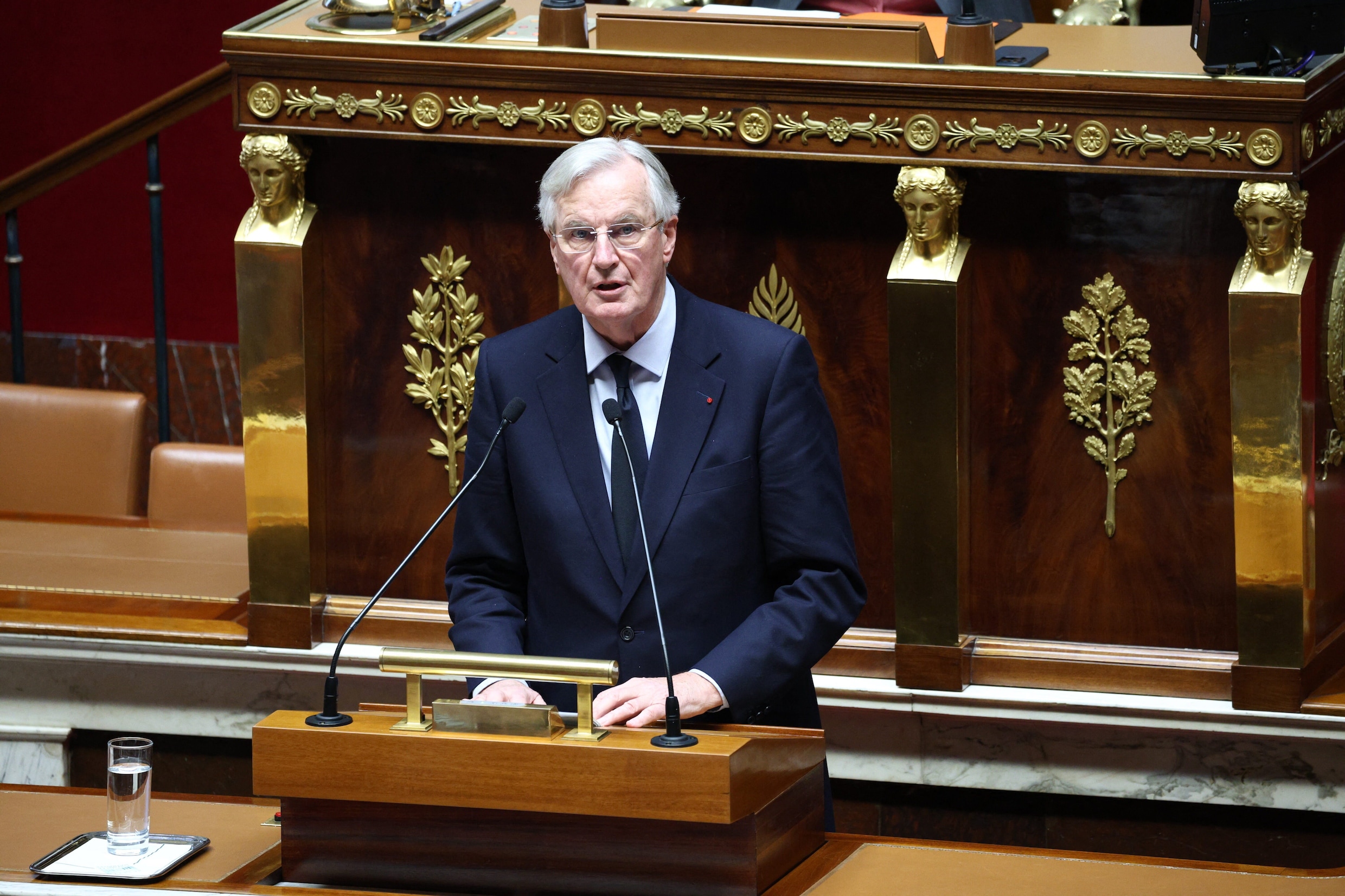 Rassemblement National wil Franse regering laten vallen nadat premier Barnier parlement ...