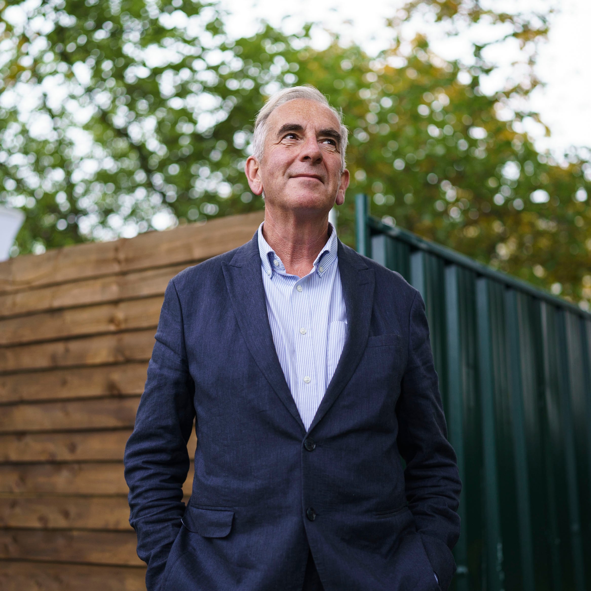 Brits bestsellerauteur Robert Harris: ‘Ik haat de brexit. Die heeft de afgelopen acht jaar van ...