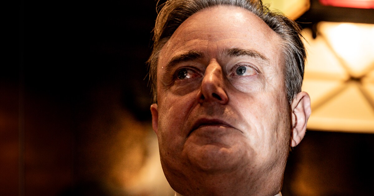 Regeerakkoord binnen handbereik: formateur De Wever moet Vooruit nu ...