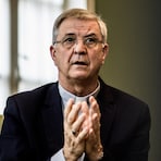 De autobiografie van paus Franciscus: de ‘weelderige’ meisjes op wie ...