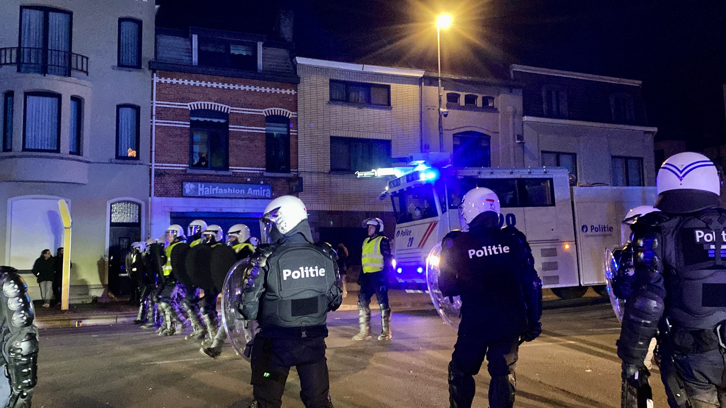 ‘Gent heeft geen traditie van grote rellen. Antwerpen wel’: hoe twee ...