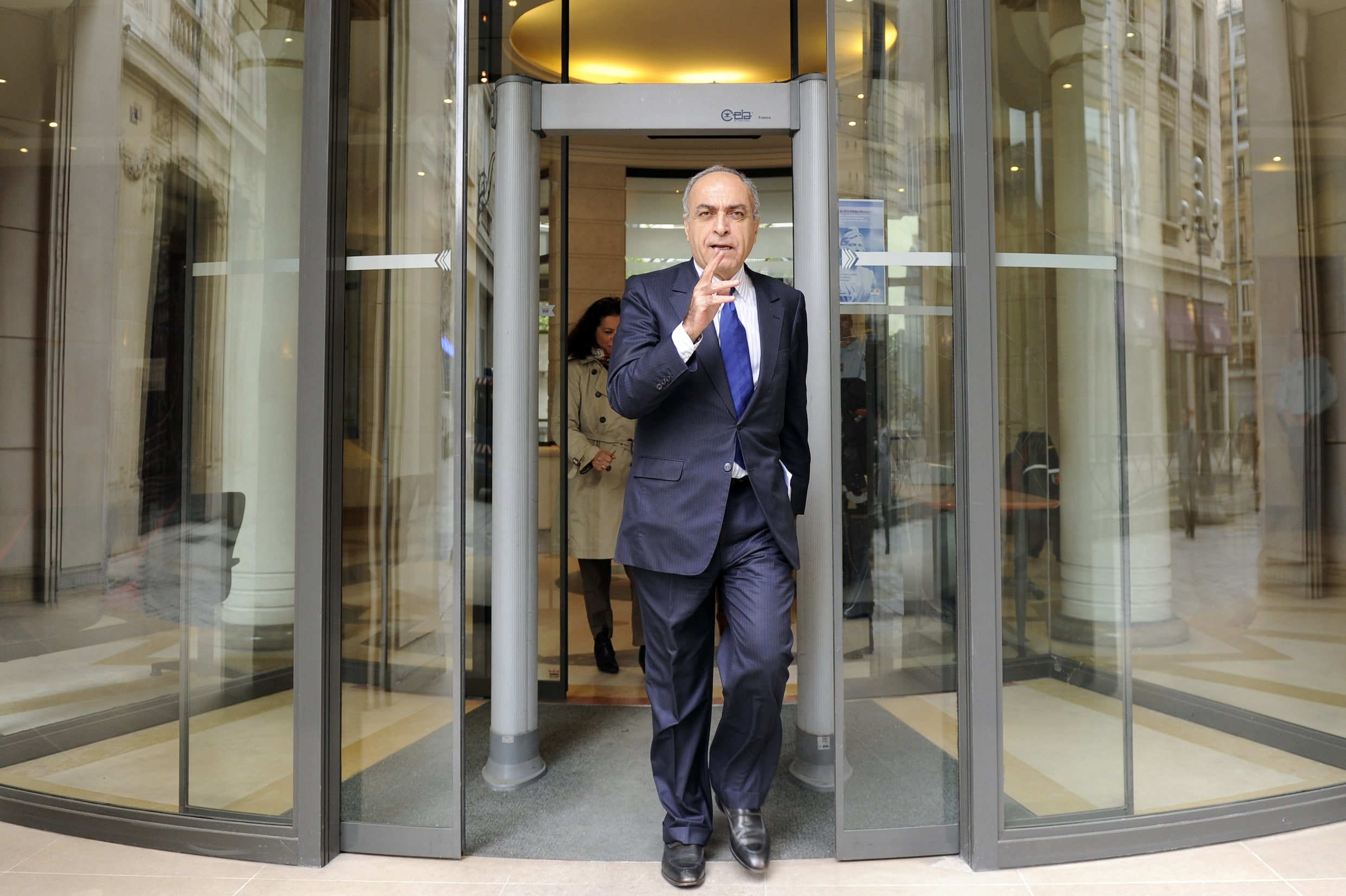 In de zaak tegen Sarkozy komen Kadhafi en koffers vol cash voorbij: ‘We ...